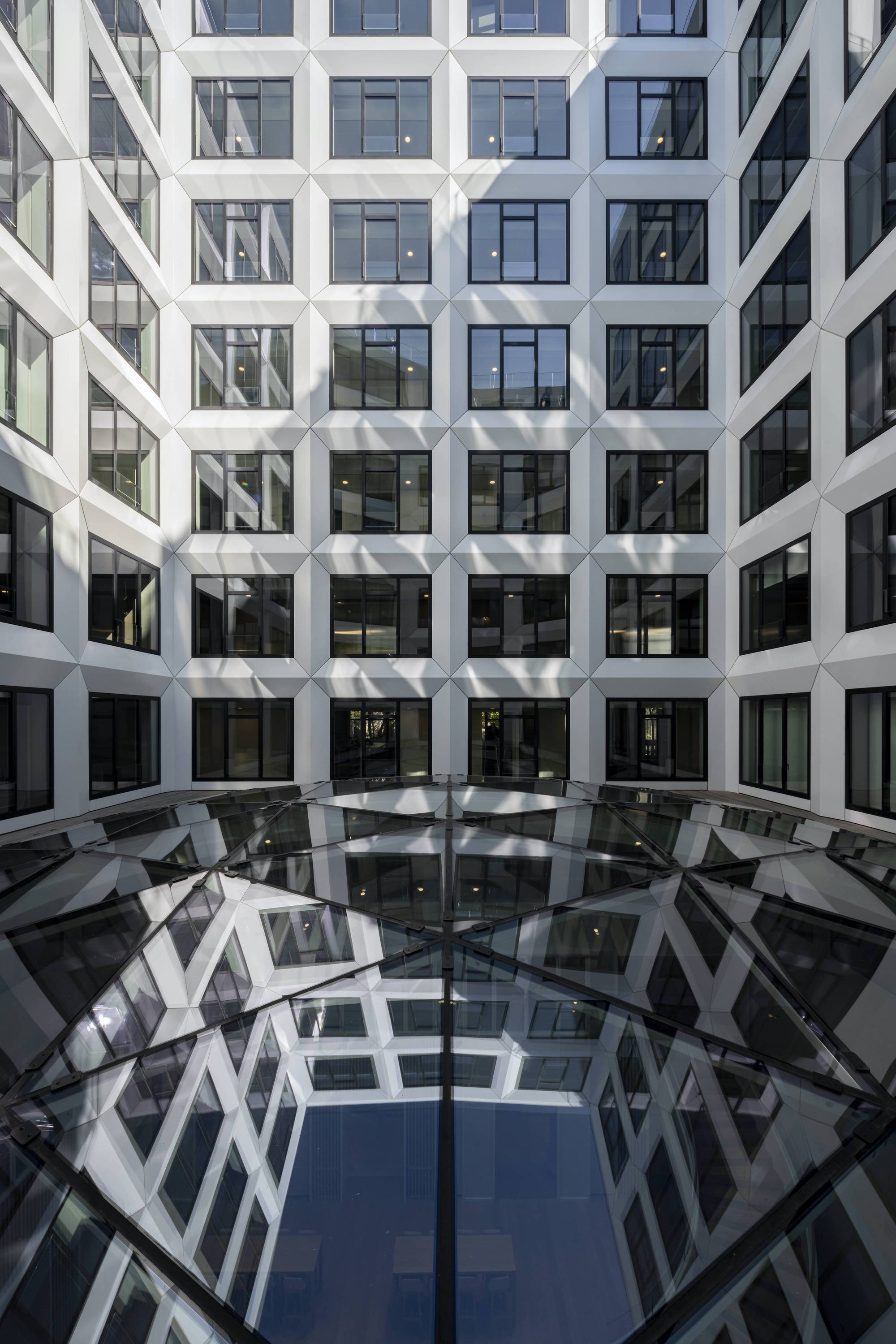 Gallery of 175 Haussmann Office Complex / PCA-STREAM - 11