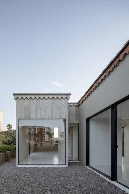 Aranguren House Rehabilitation / COA Arquitectura + Luis Aldrete ...