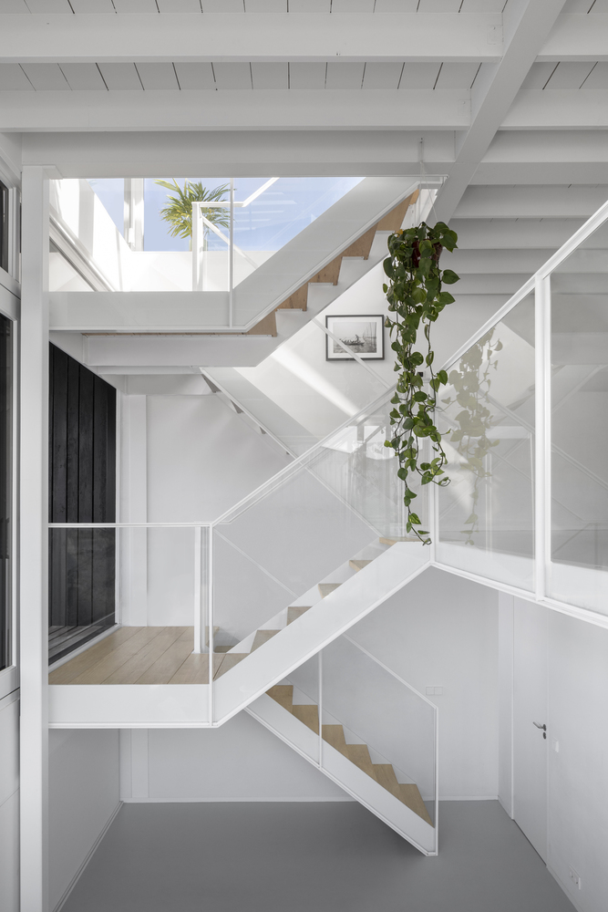 Gallery of Floating Home / i29 interior architects - 39