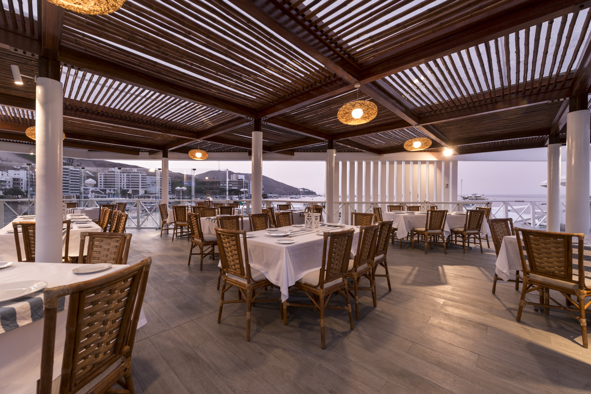 Gallery of CNA’s Restaurant-Viewpoint and Bar / MdA Arquitectura - 7