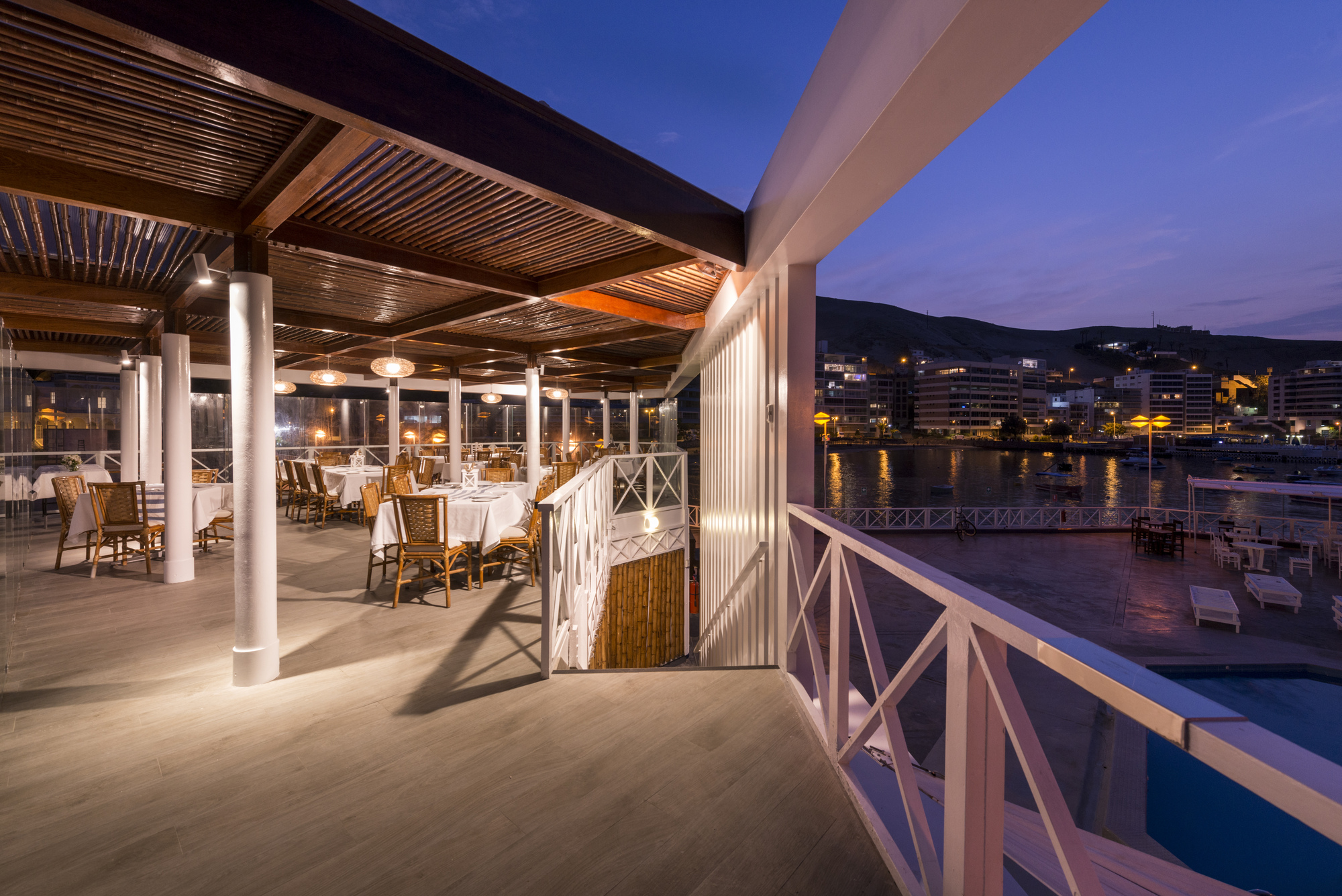 Gallery of CNA’s Restaurant-Viewpoint and Bar / MdA Arquitectura - 13