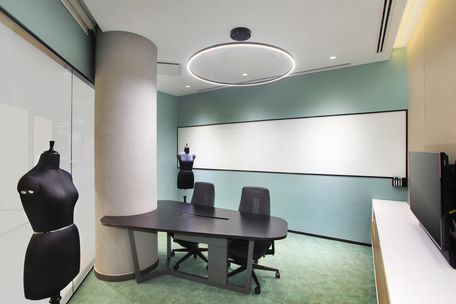 Gallery of Amazon Blink Studio / Ultraconfidentiel Design - 4