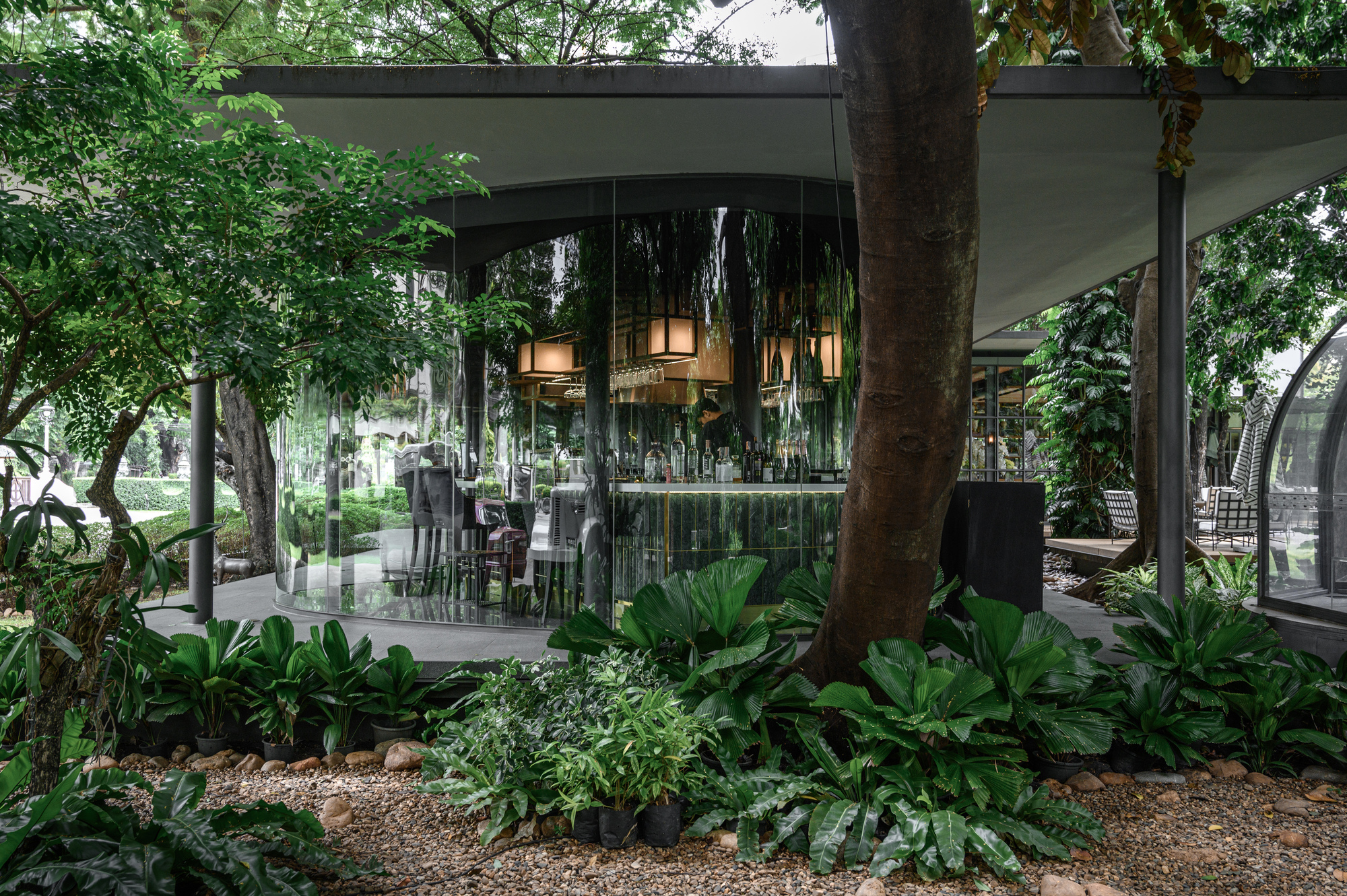 Gallery of Caviar Cafe / Creative Crews - 11
