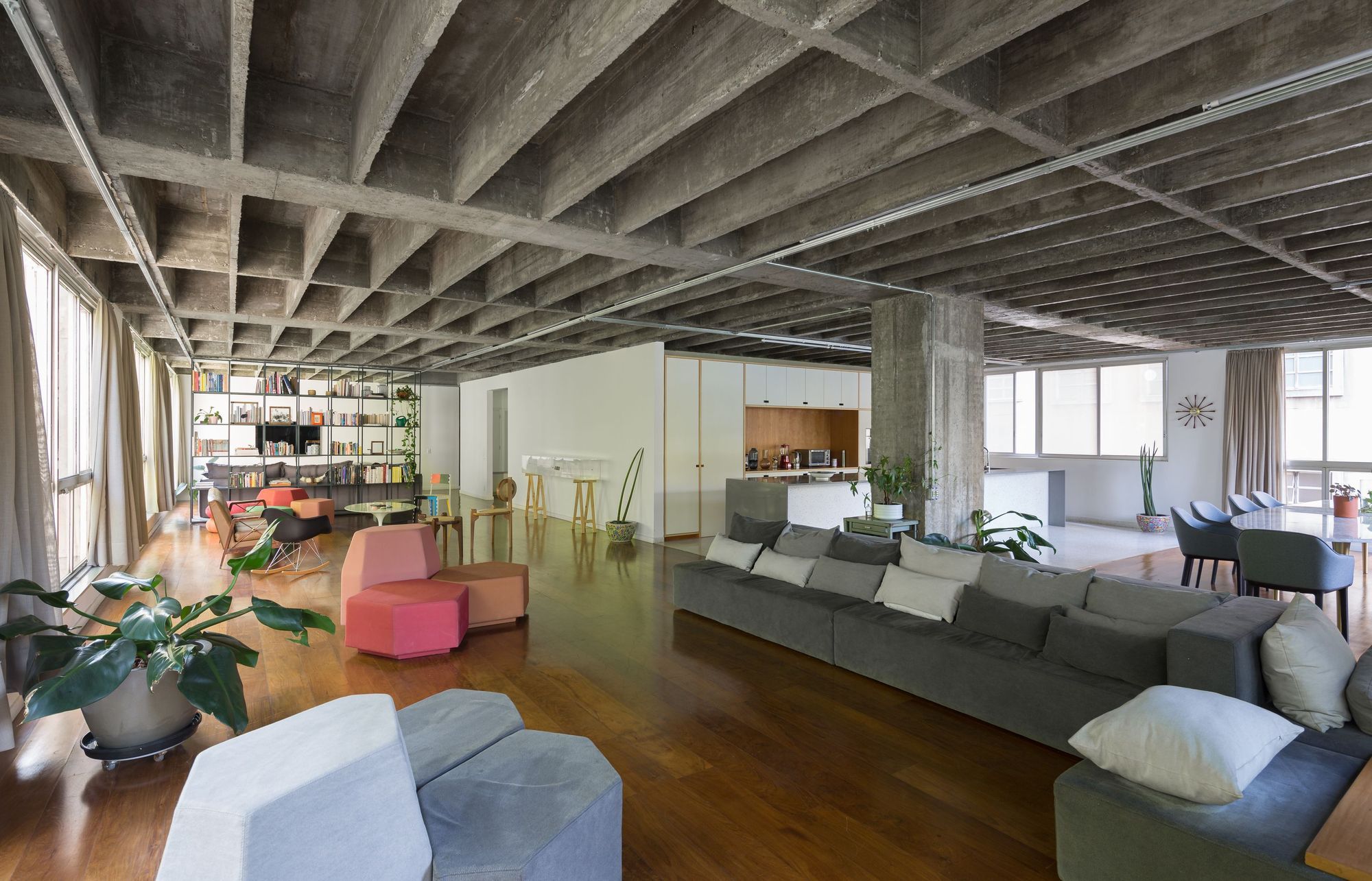 Gallery of Brazilian Interiors With Exposed Structures - 6