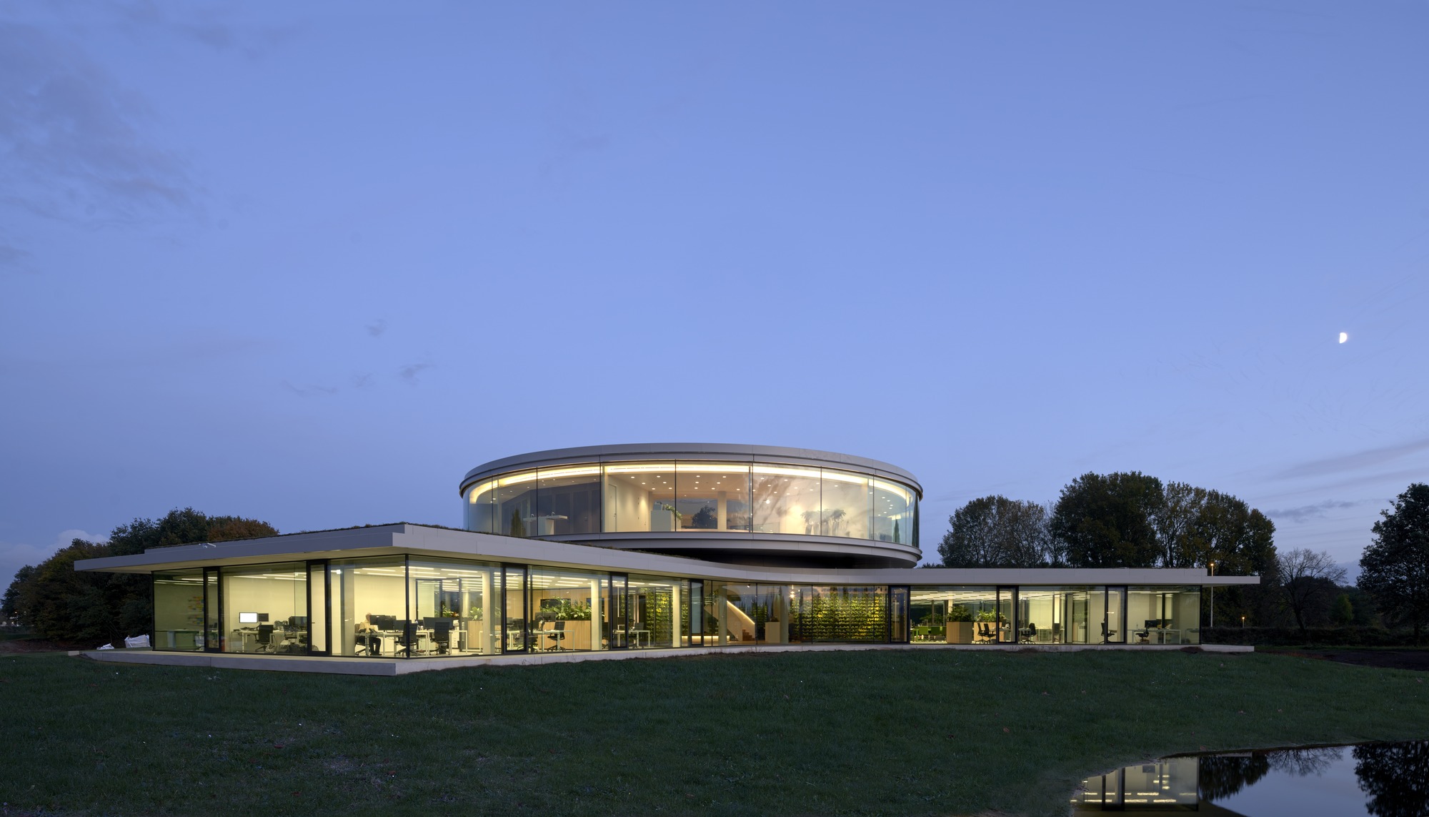 Gallery of Krinkels BV Headquarters / Paul de Ruiter Architects - 10