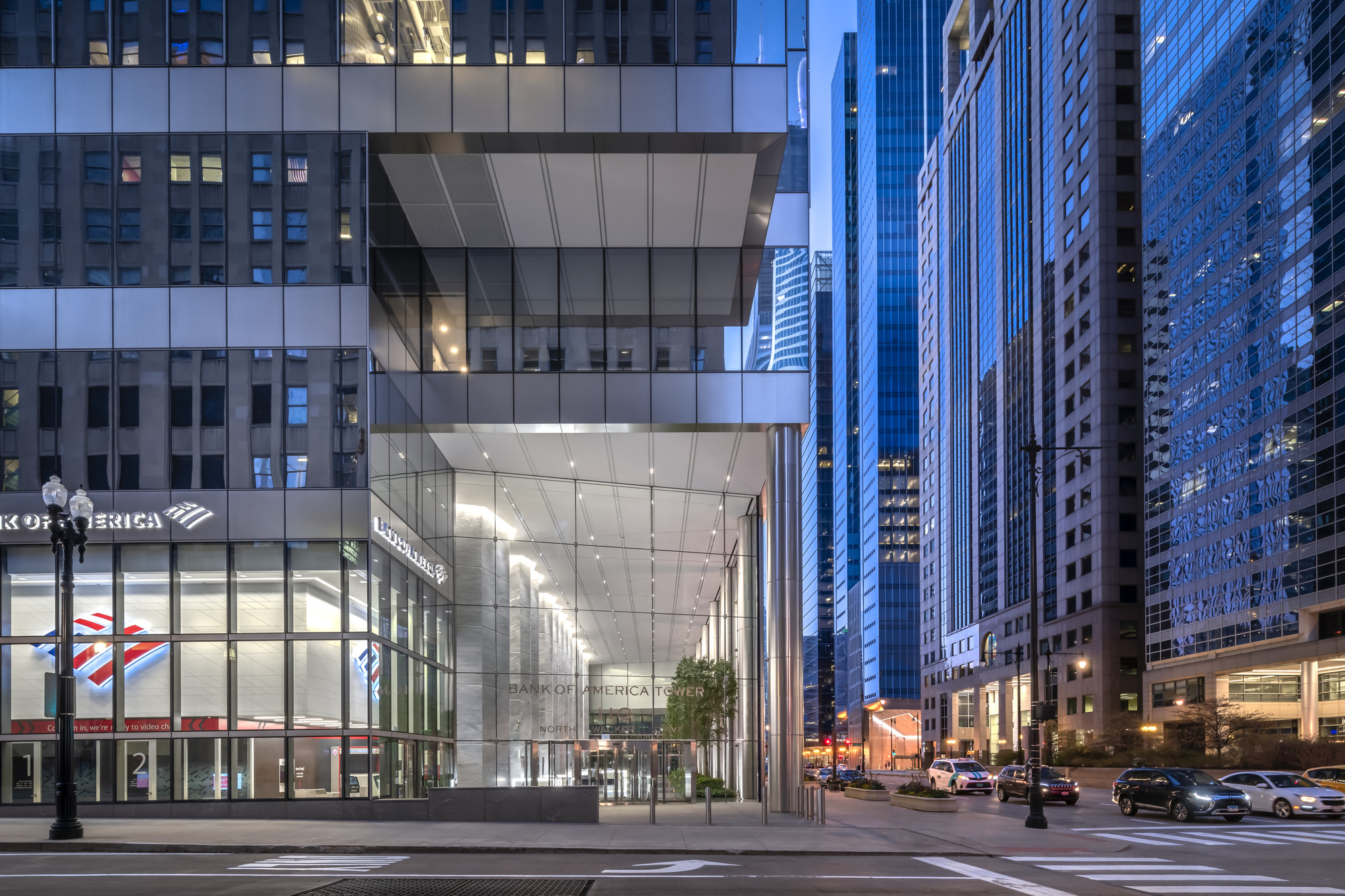 Gallery of 110 North Wacker Drive Office Building / Goettsch Partners - 7