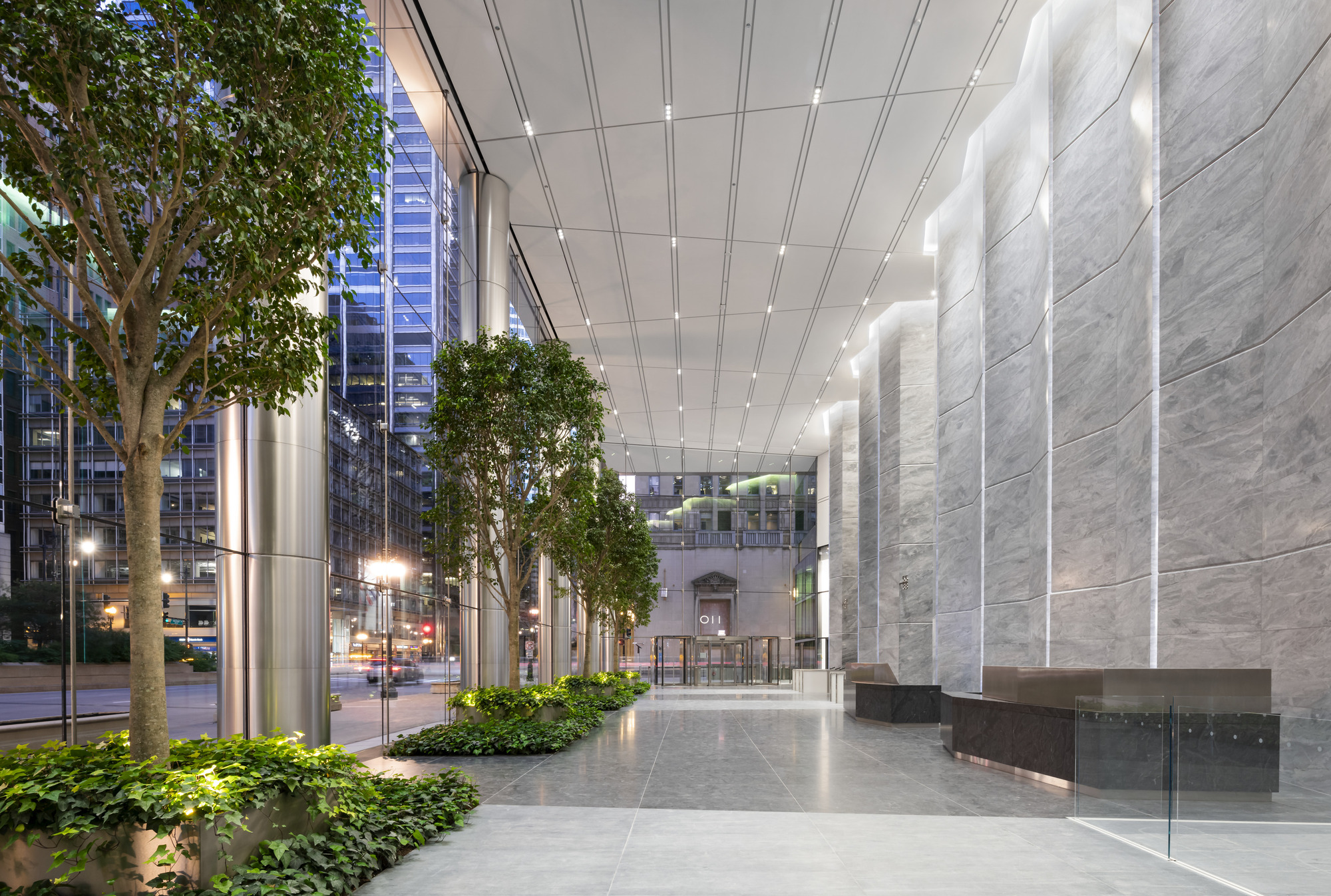 Gallery of 110 North Wacker Drive Office Building / Goettsch Partners - 14