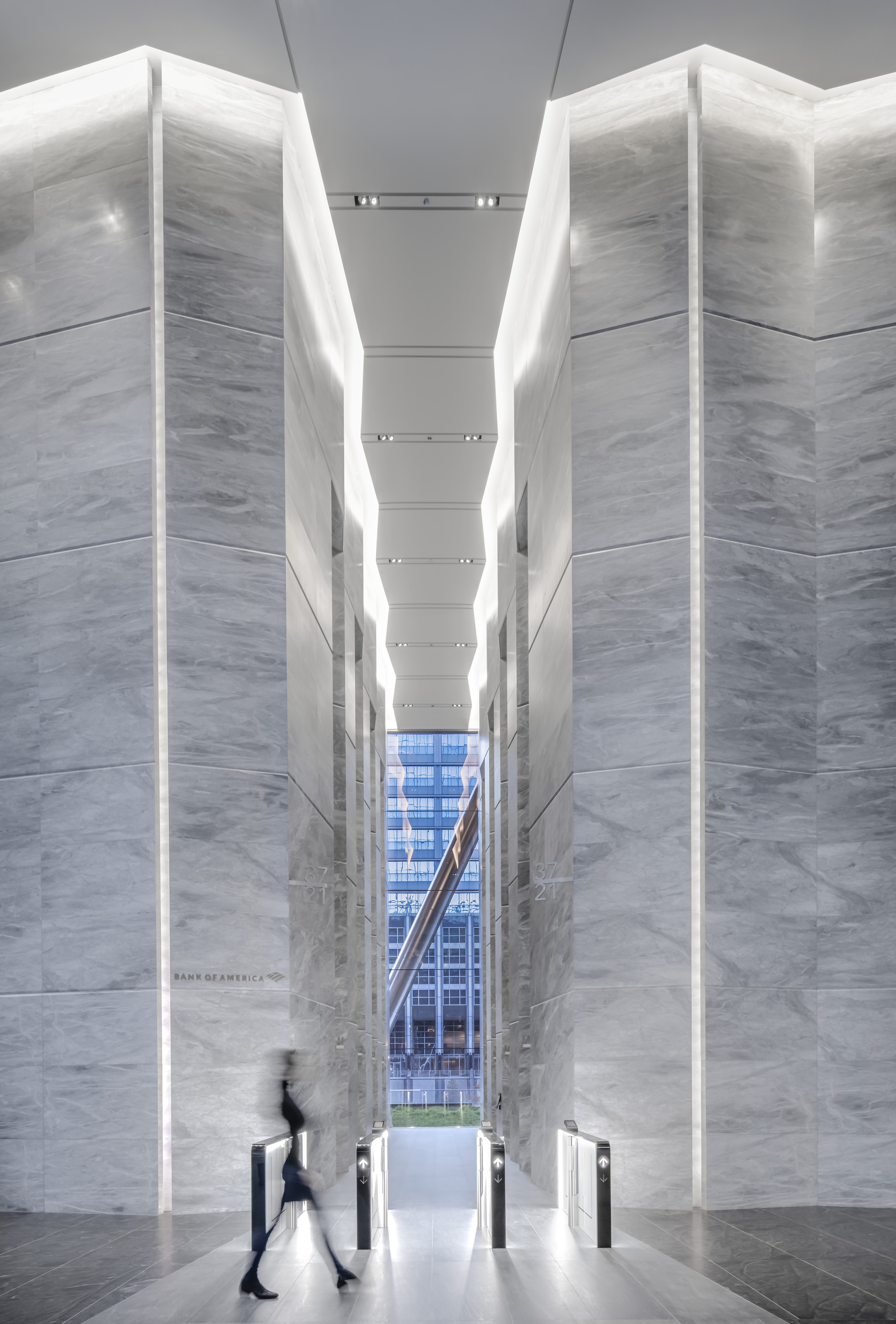 Gallery of 110 North Wacker Drive Office Building / Goettsch Partners - 13