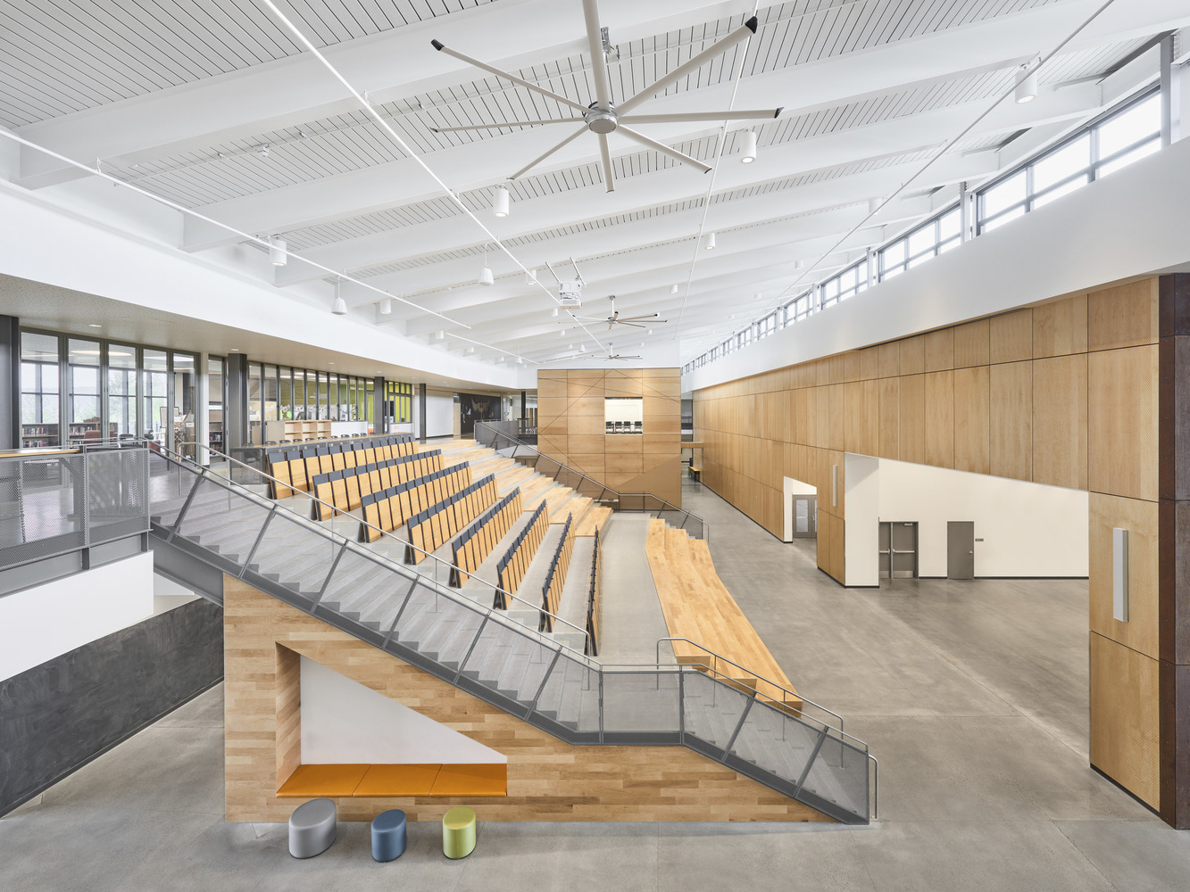 Gallery of Discovery High School / DLR Group - 23