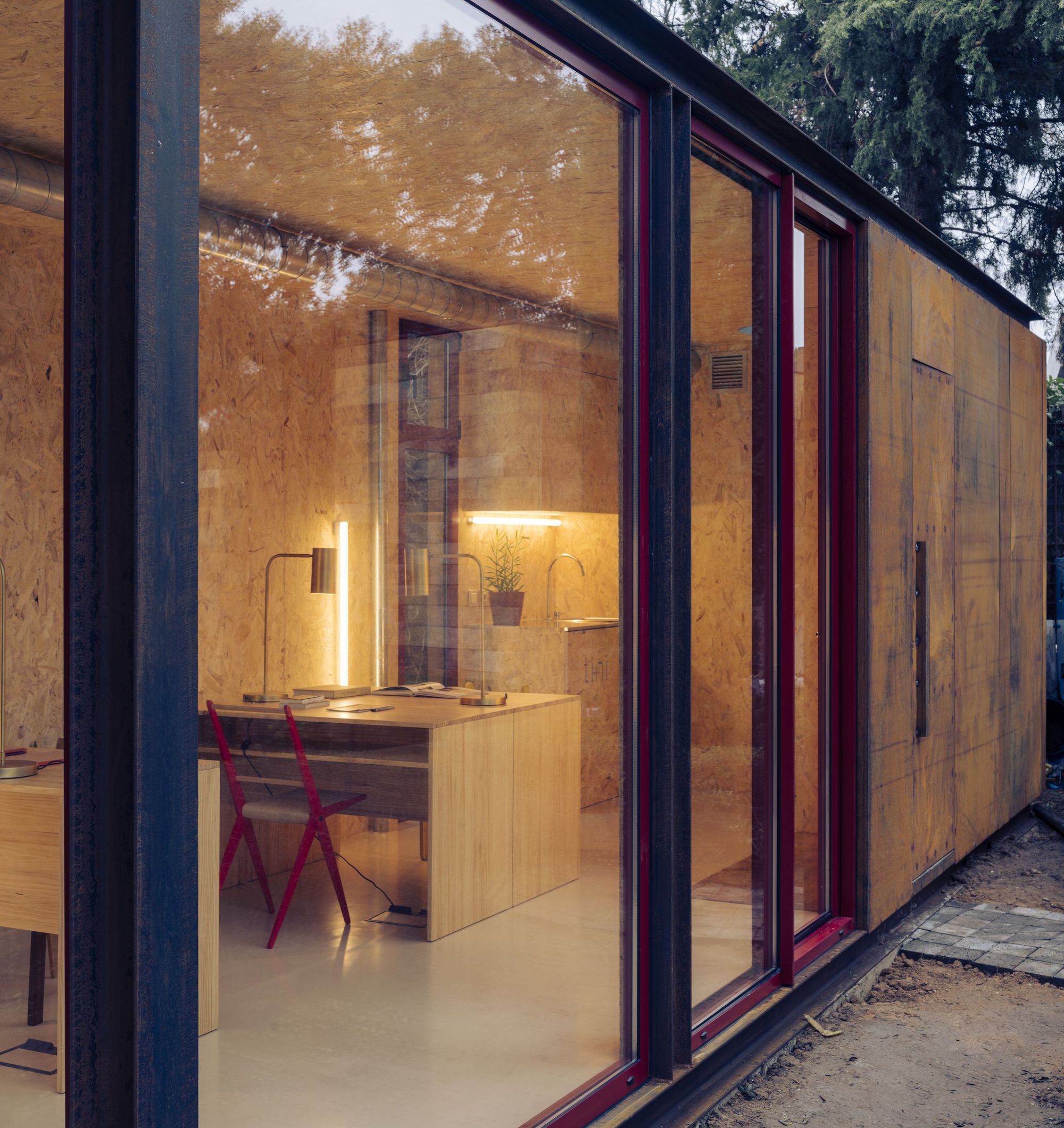 Gallery of Tiny Office / delavegacanolasso - 22