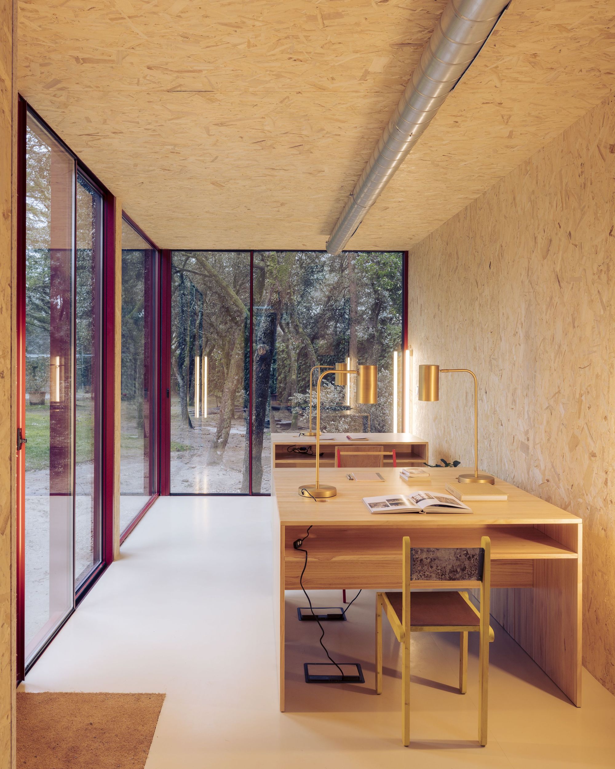 Gallery of Tiny Office / delavegacanolasso - 21