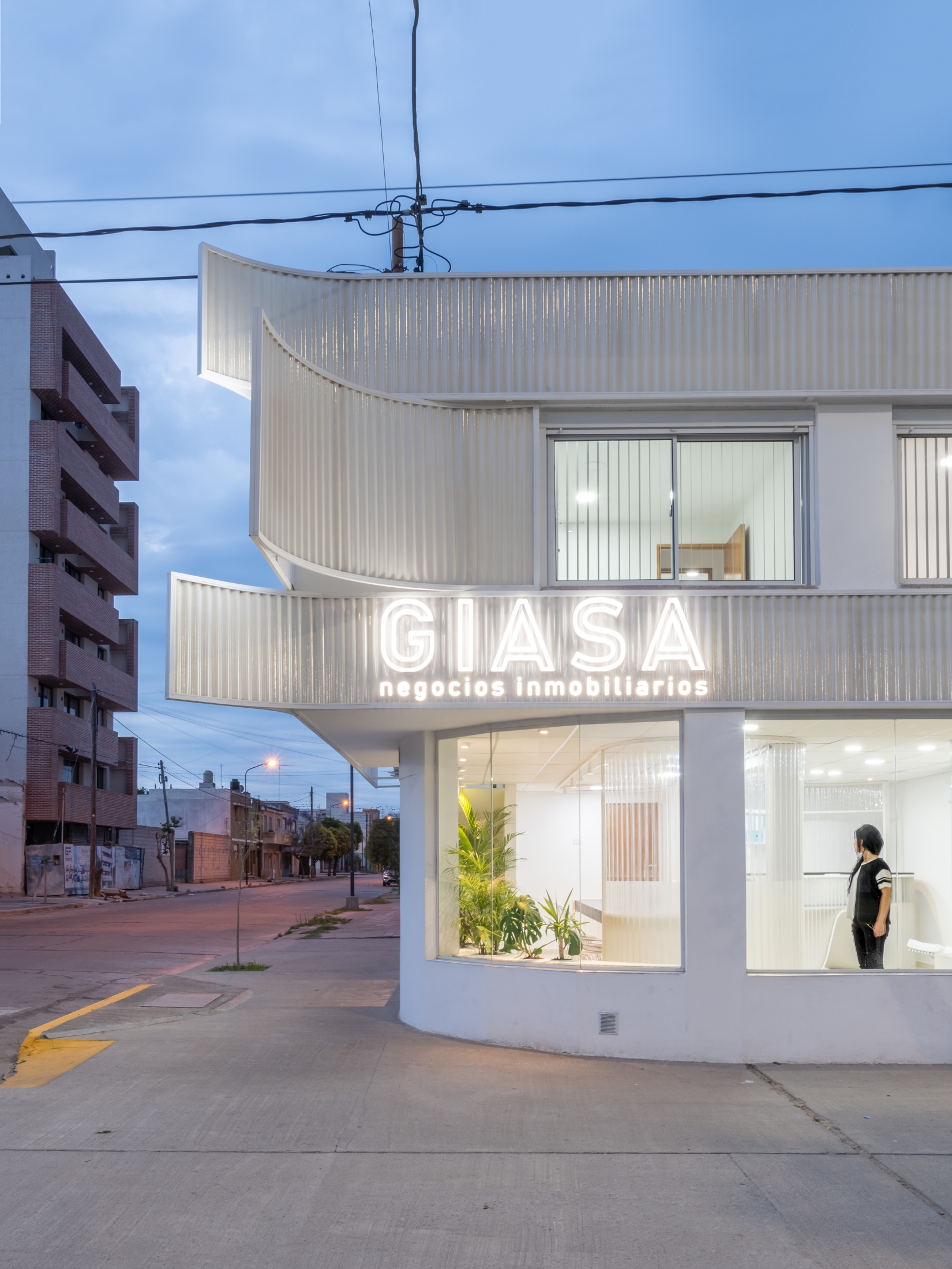 Gallery of GIASA Office / EFEEME arquitectos - 12