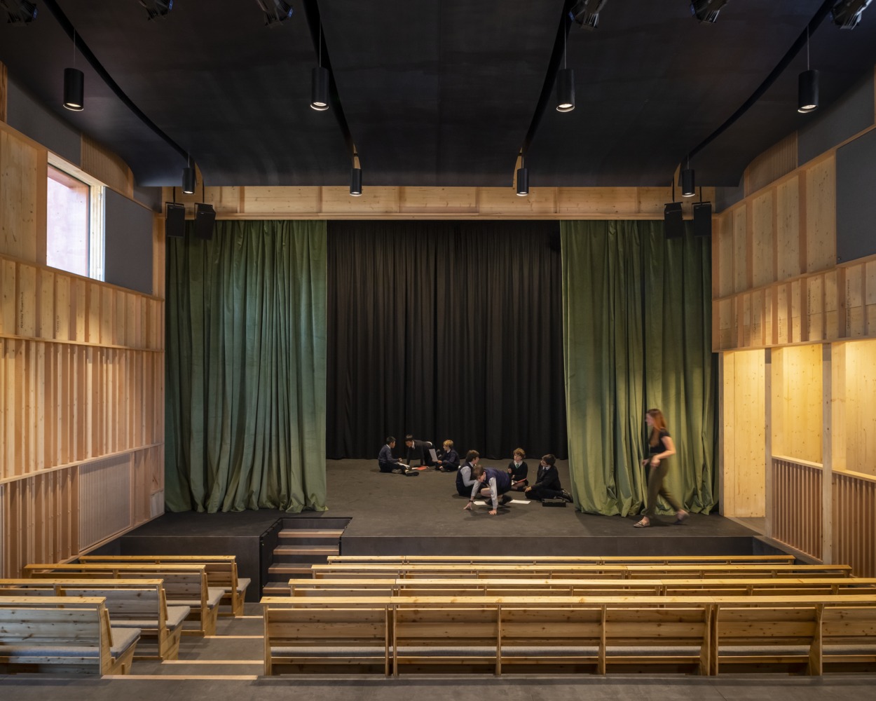Gallery of David Brownlow Theatre / Jonathan Tuckey Design - 31