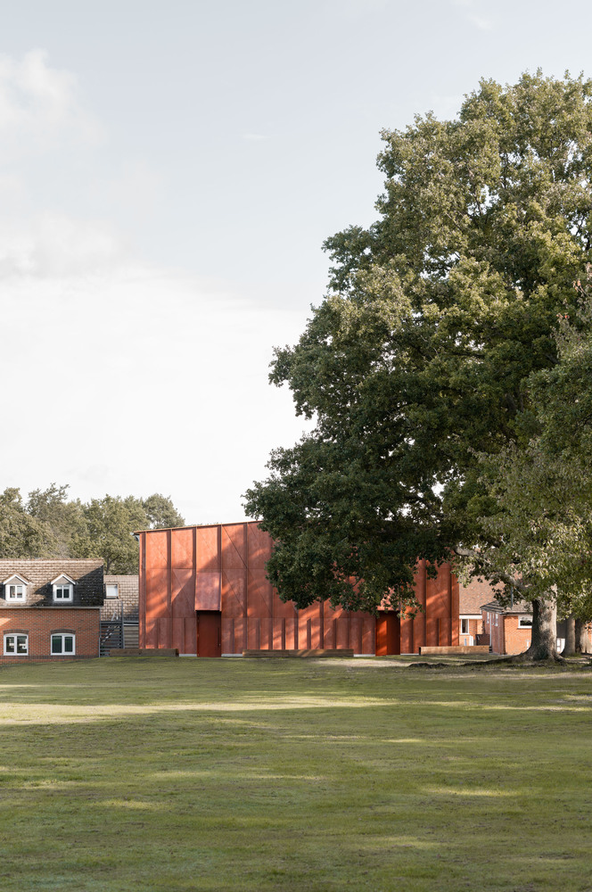 Gallery of David Brownlow Theatre / Jonathan Tuckey Design - 18
