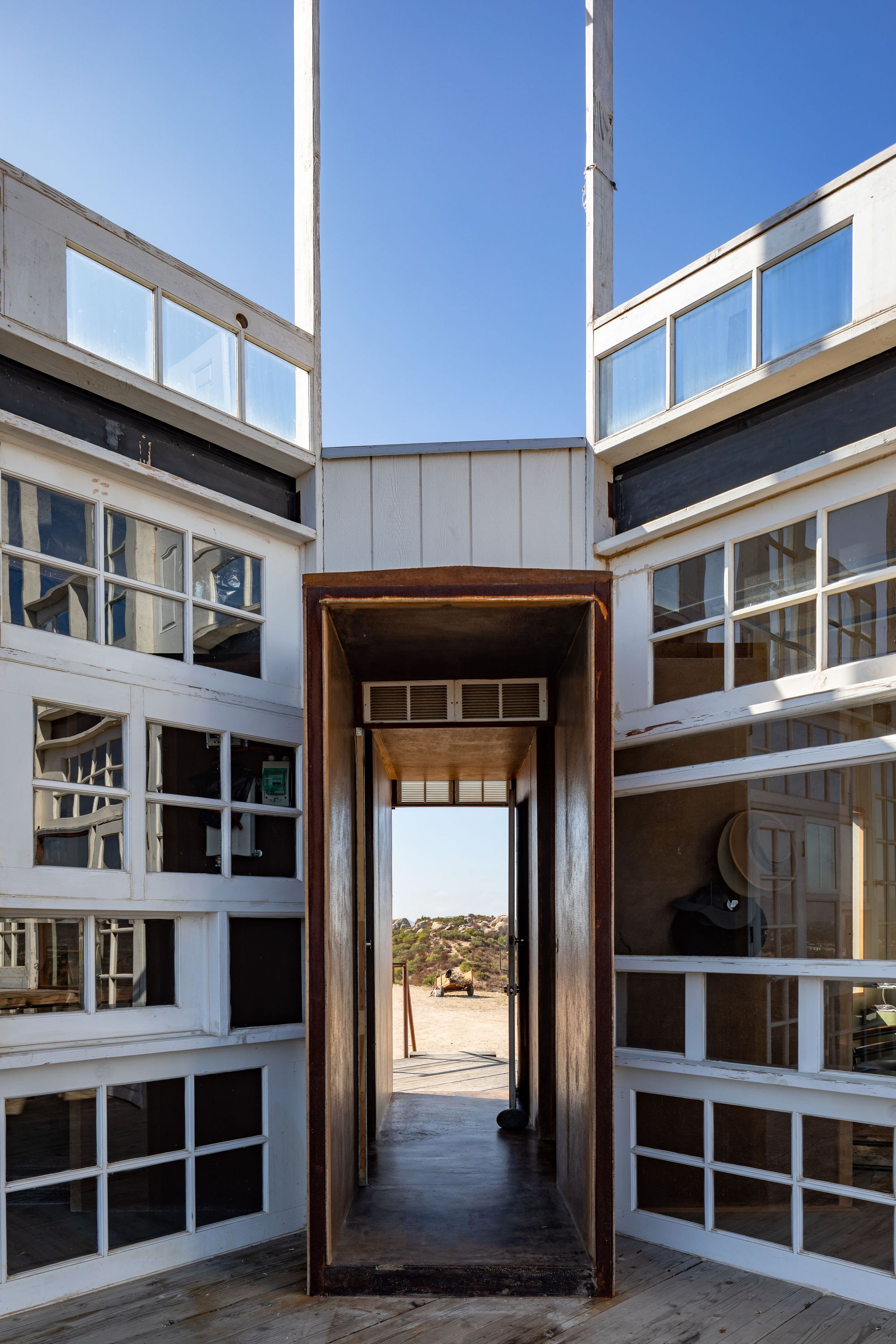 Gallery of Flying House / Alejandro D' Acosta - 3