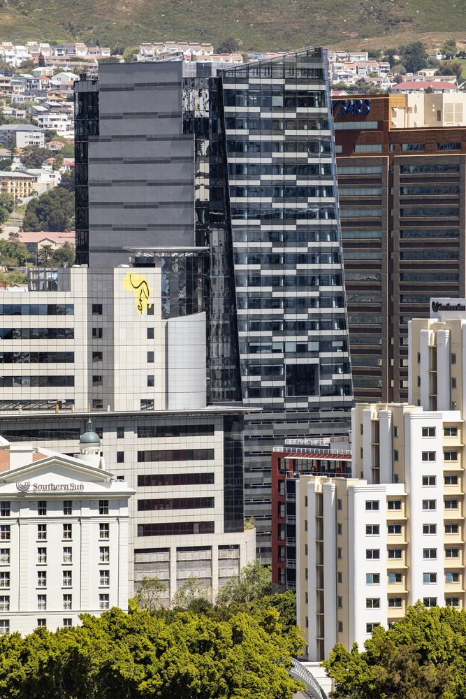 Gallery of 35 Lower Long Building / dhk Architects - 14