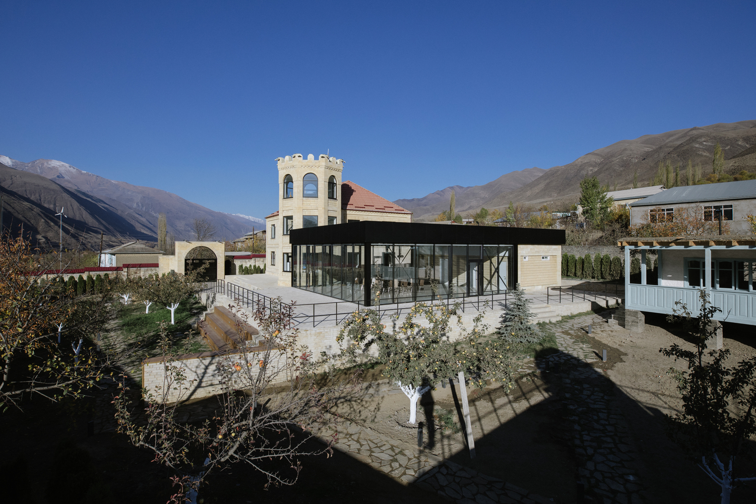 Gallery of 8 Examples of Wind Powered Architecture - 18