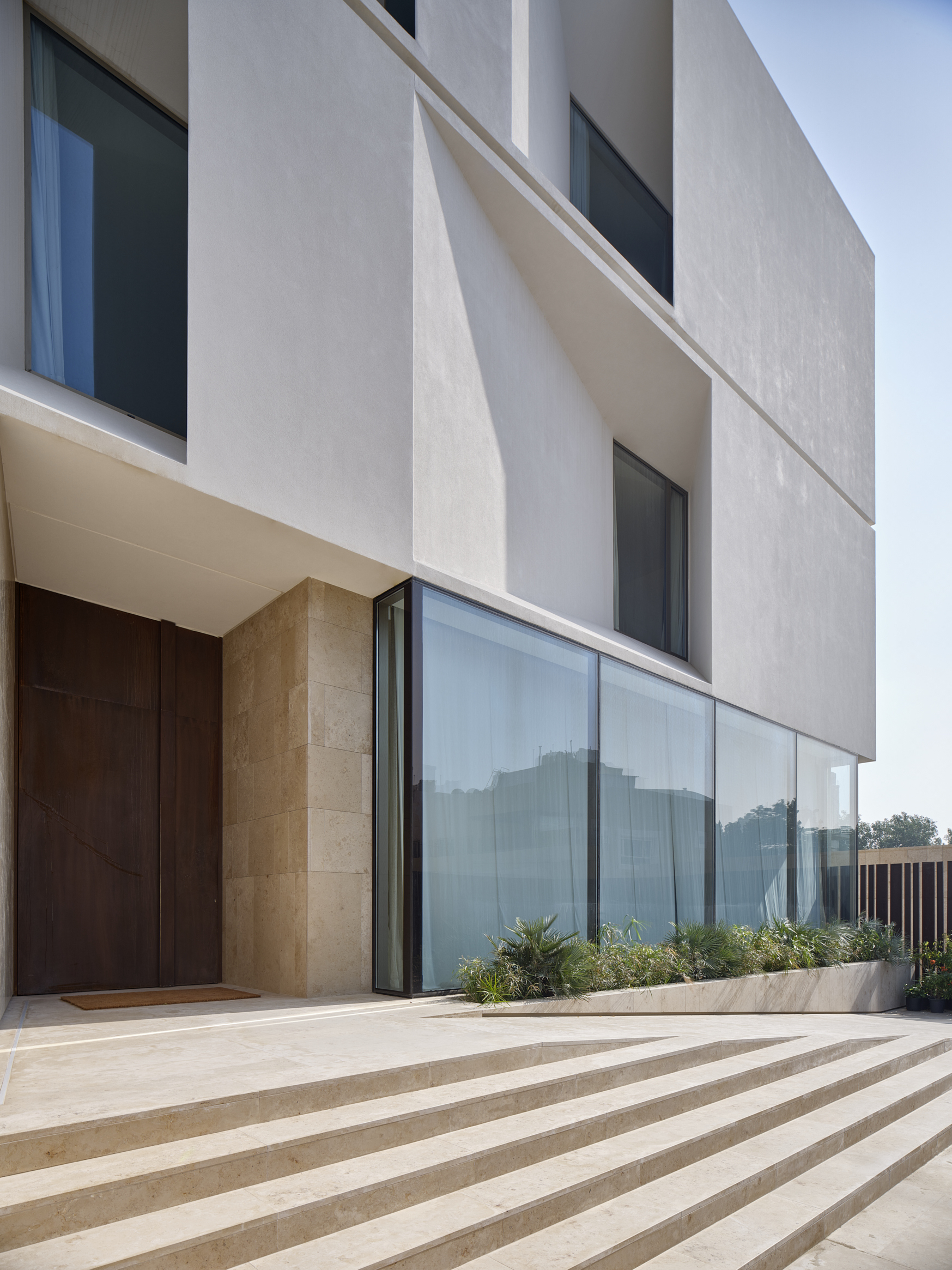 Gallery of Reborn House / Alhumaidhi Architects - 13