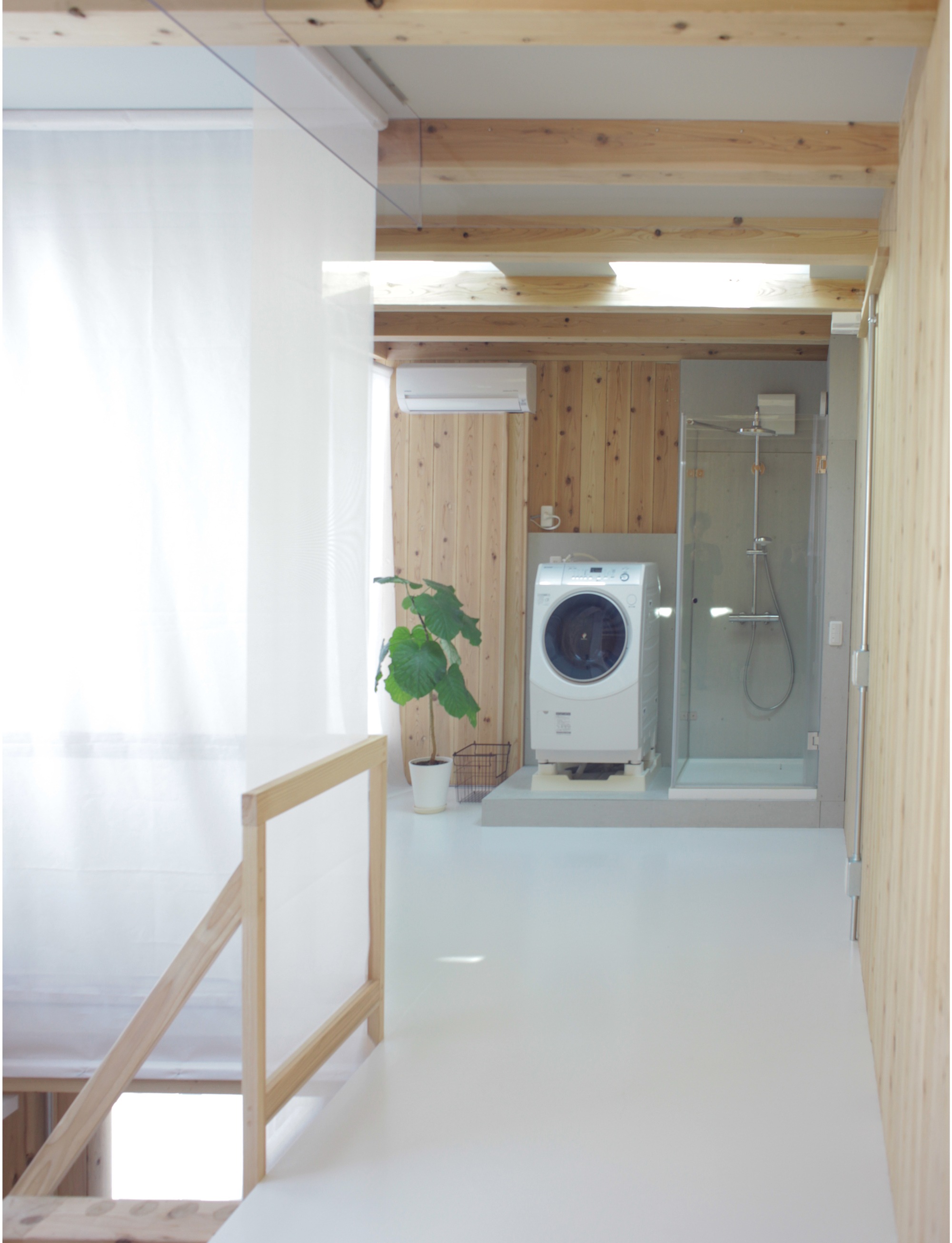 Galería de Casa sin bordes / Haryu Wood Studio + Selma Masic - 10