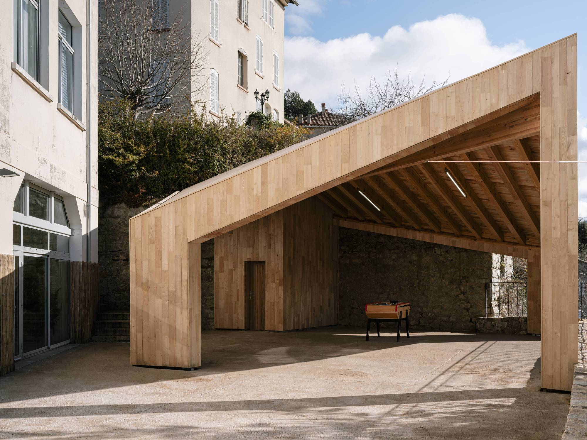 Gallery of Evisa School Porch / Orma Architettura - 7
