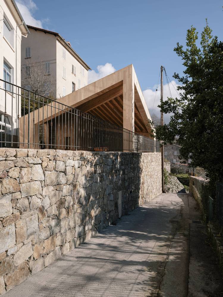Gallery of Evisa School Porch / Orma Architettura - 6
