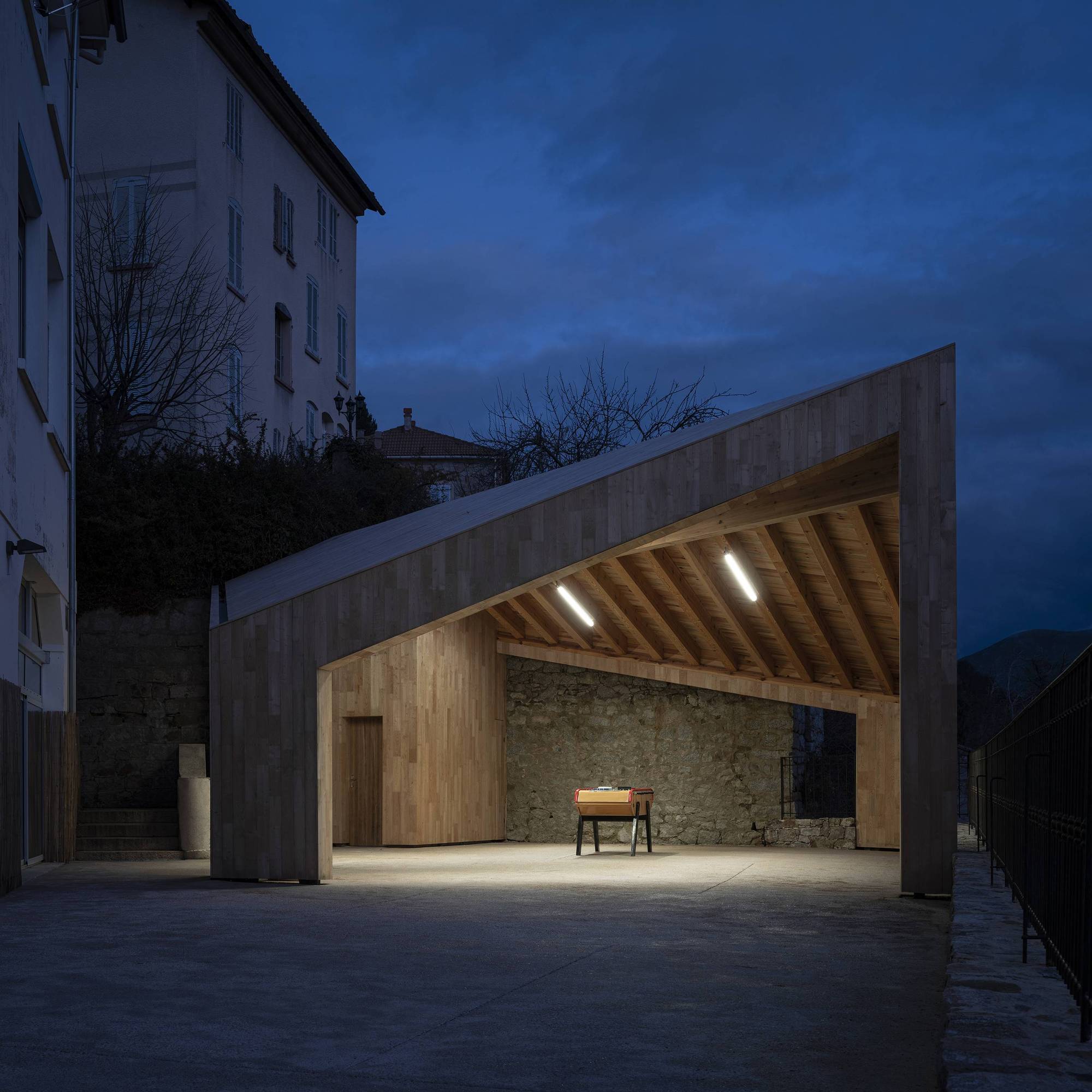Gallery of Evisa School Porch / Orma Architettura - 11