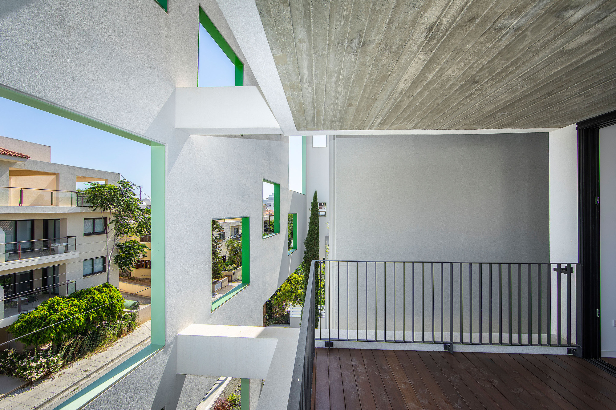 Gallery of Single-Multi Residence in Nicosia / NOA architects - 11