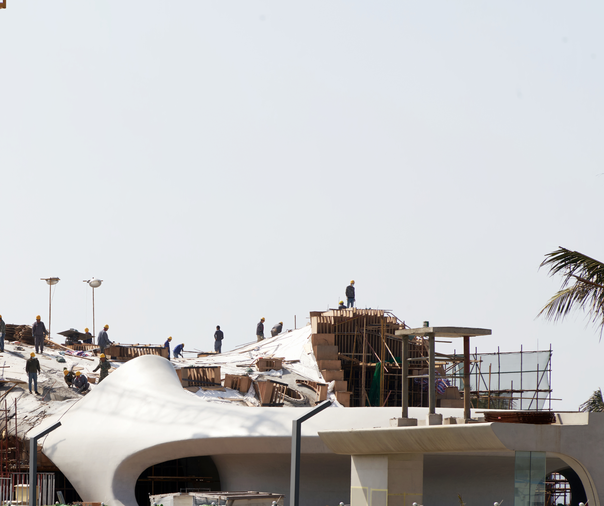 Galeria de Biblioteca projetada por MAD Architects oferece uma conexão ...