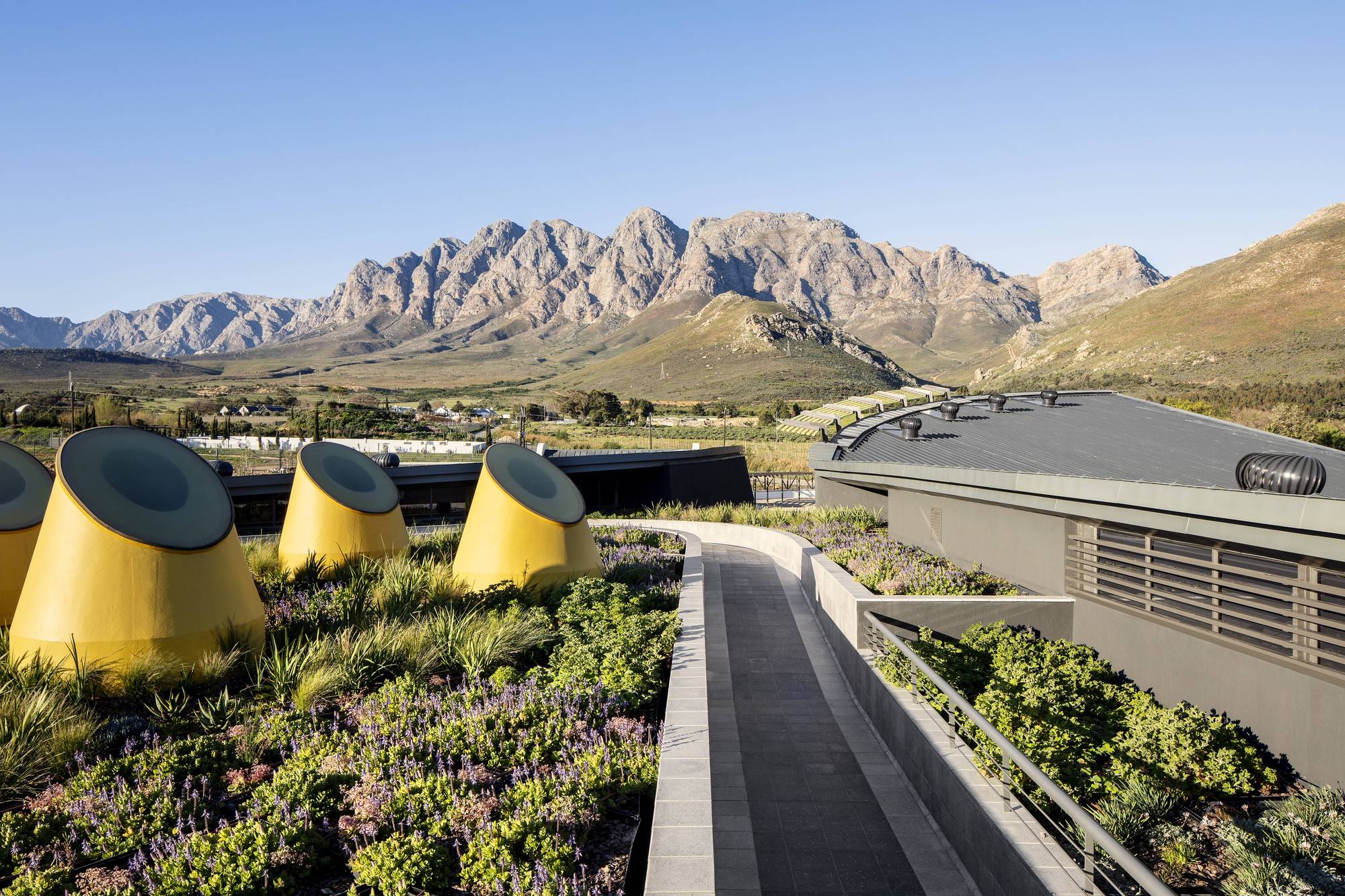 Gallery of Botha's Halte Primary School / Meyer & Associates Architects - 1