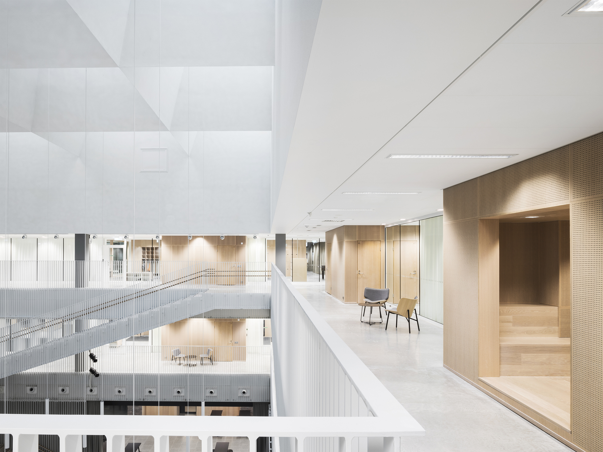 Gallery of Jätkäsaari Comprehensive School / AOR Architects - 3