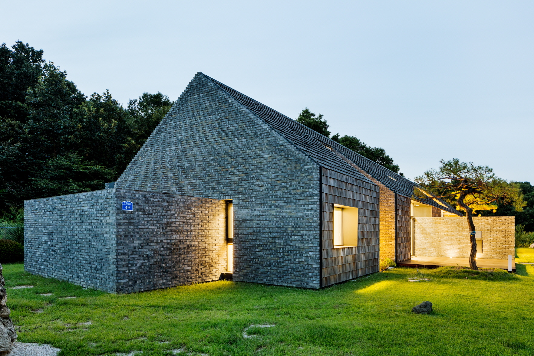 Gallery of Diaspora House / L'EAU design - 10