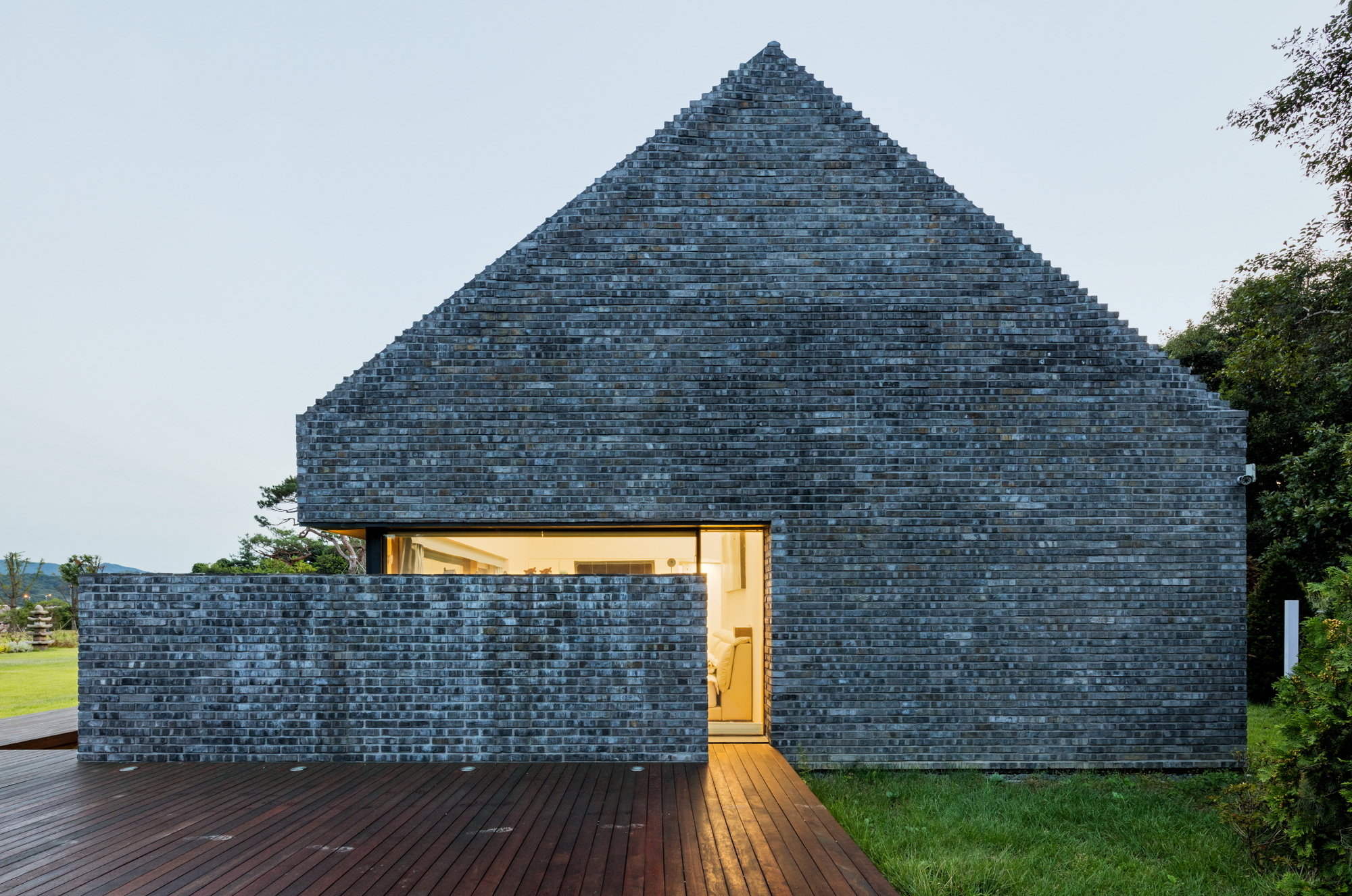 Gallery of Diaspora House / L'EAU design - 23