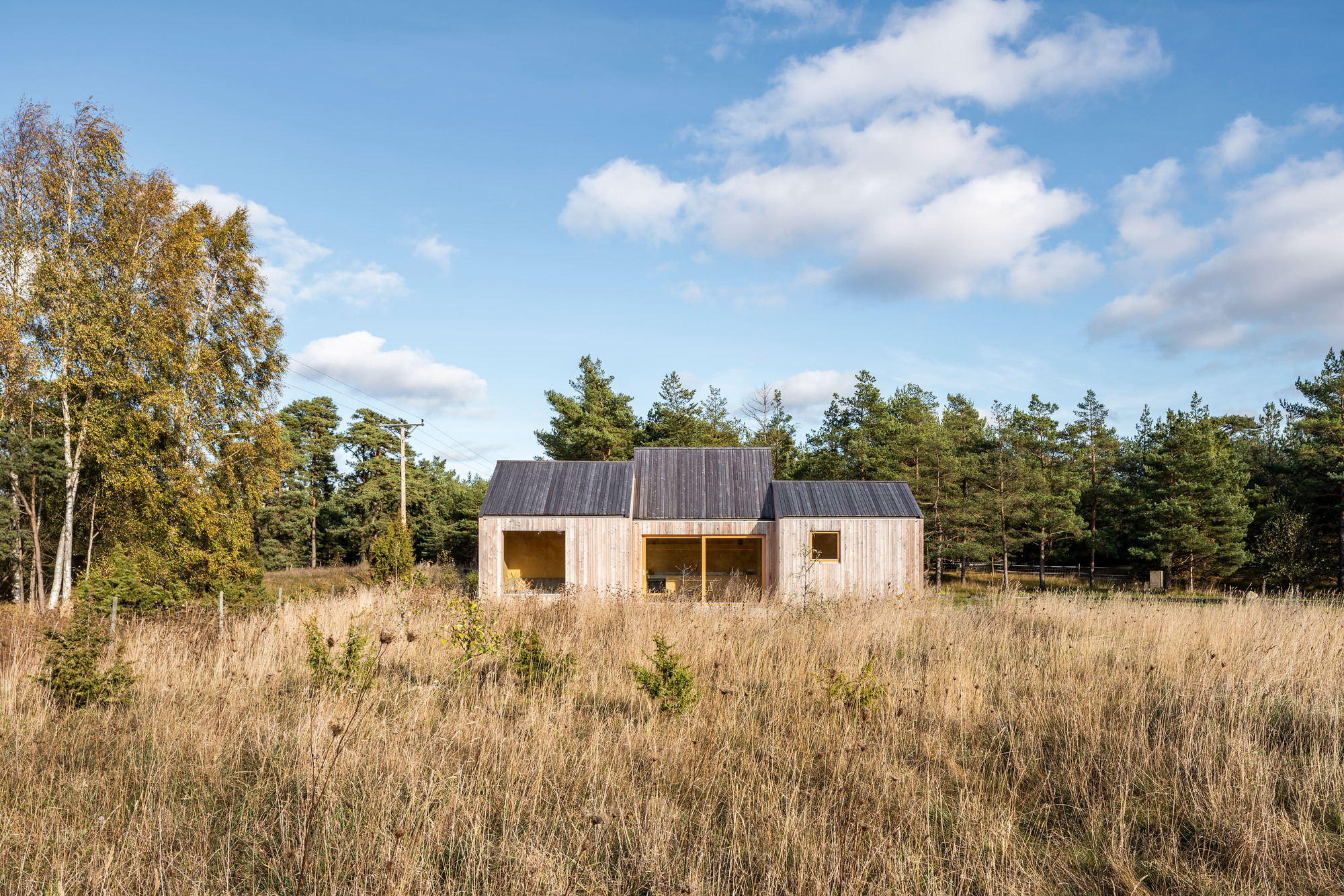 Gallery of Field House / Lookofsky Architecture - 11