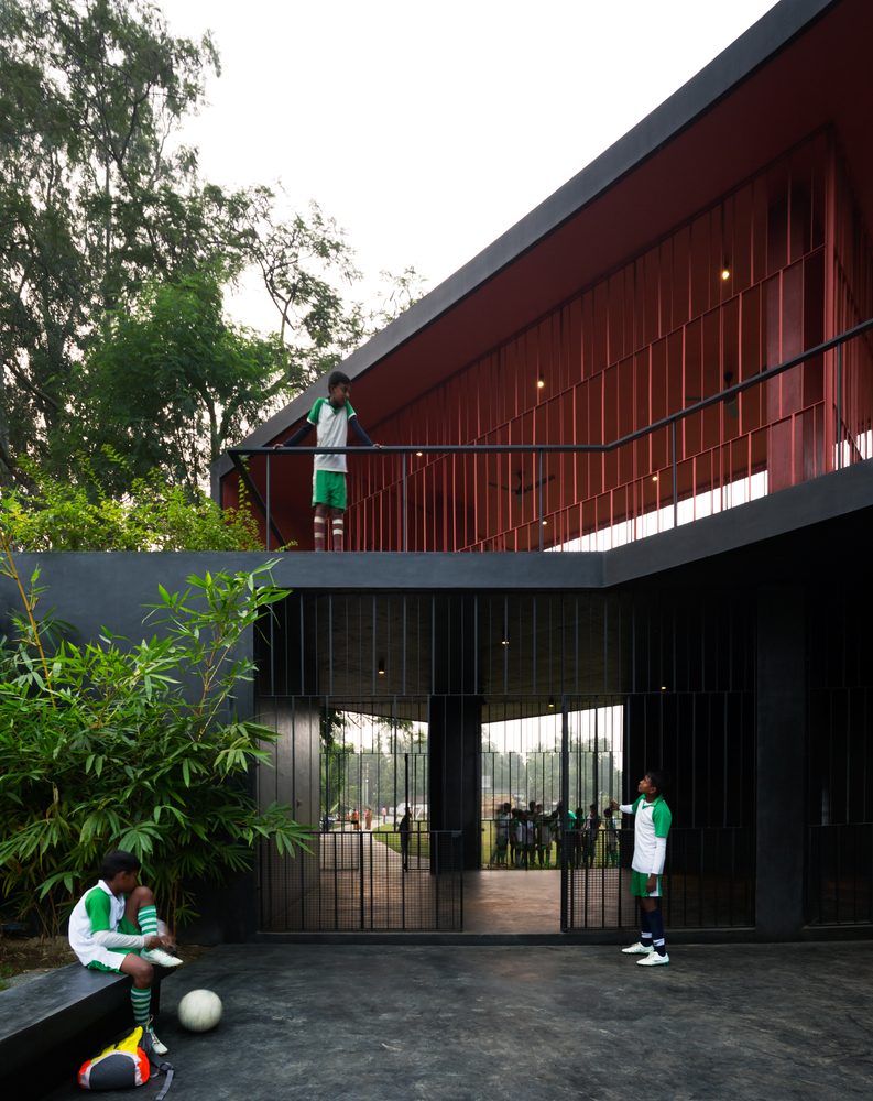 Gallery of Waterfront Clubhhouse / Abin Design Studio - 9