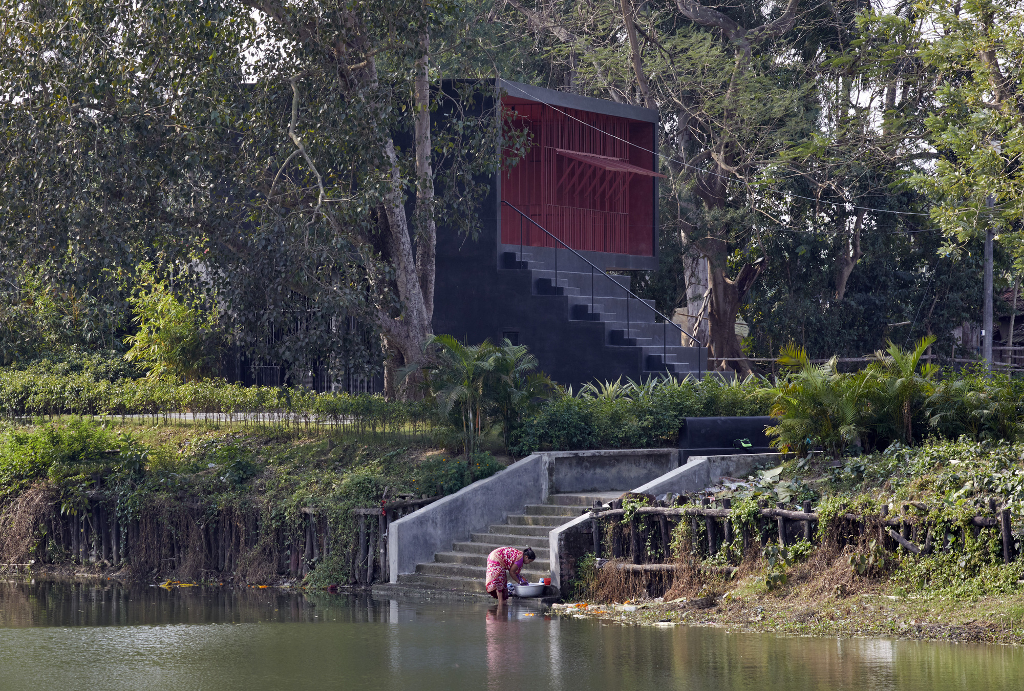 Gallery of Waterfront Clubhhouse / Abin Design Studio - 6