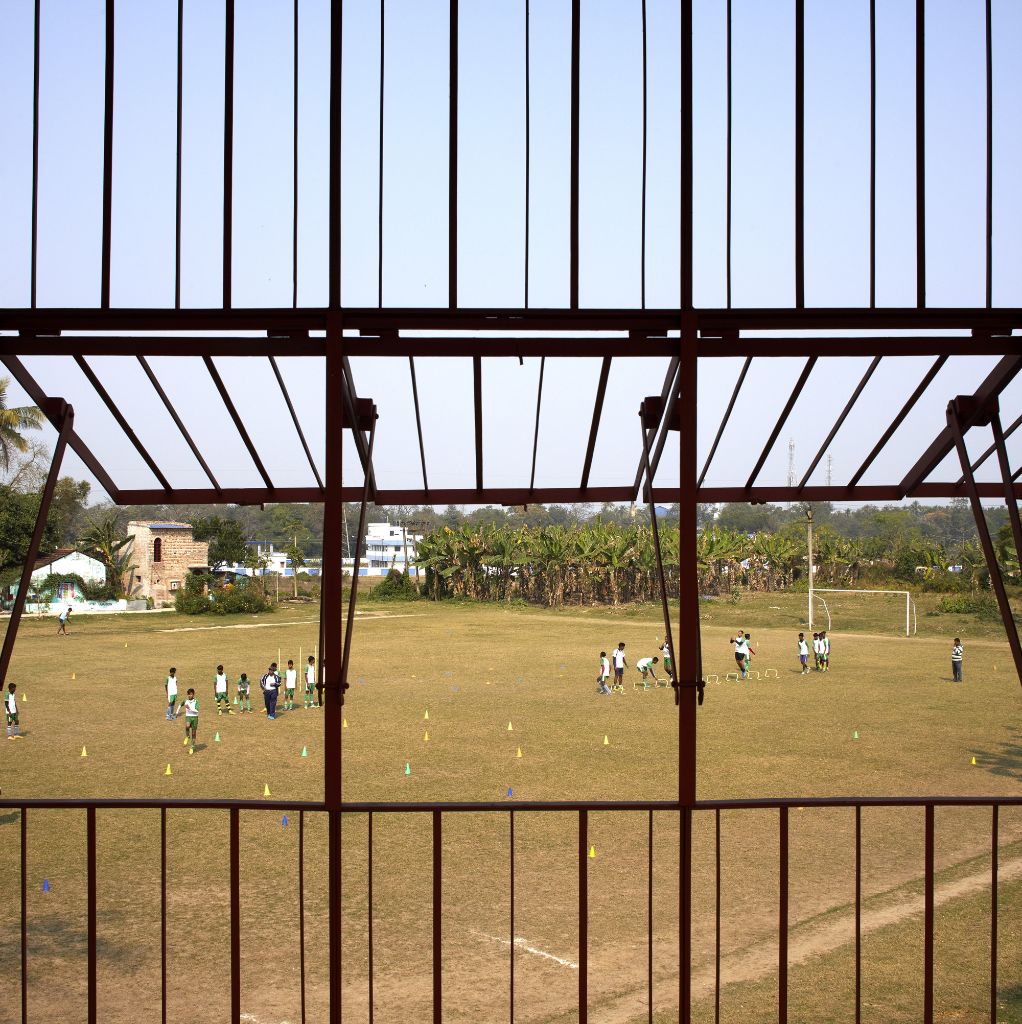 Gallery of Waterfront Clubhhouse / Abin Design Studio - 10