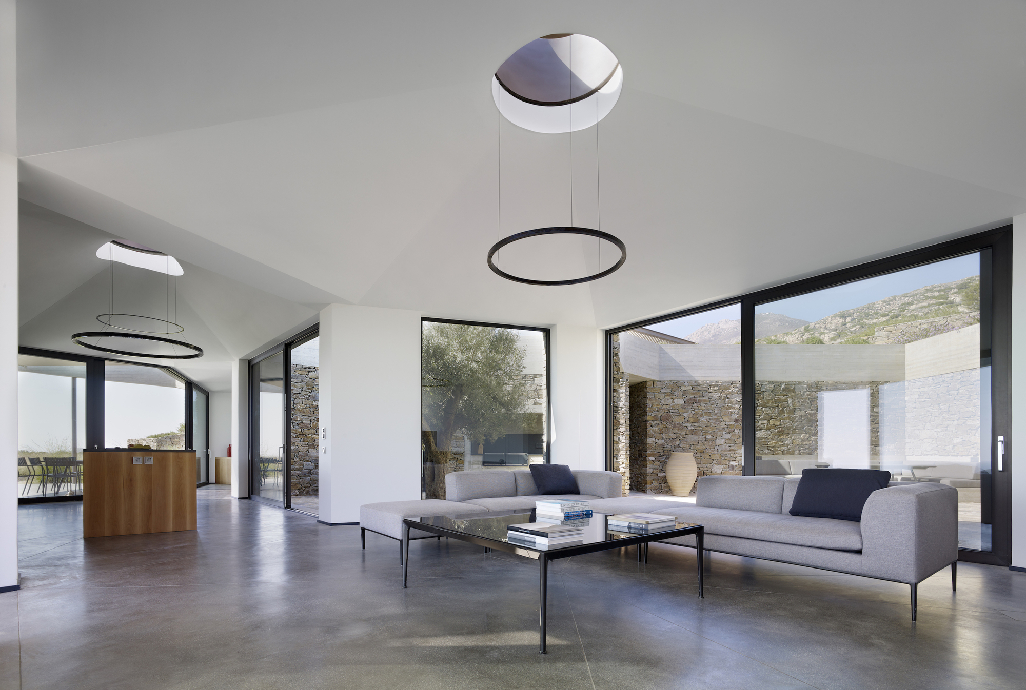 Galería de Casa Hourglass Corral / DECA Architecture - 15