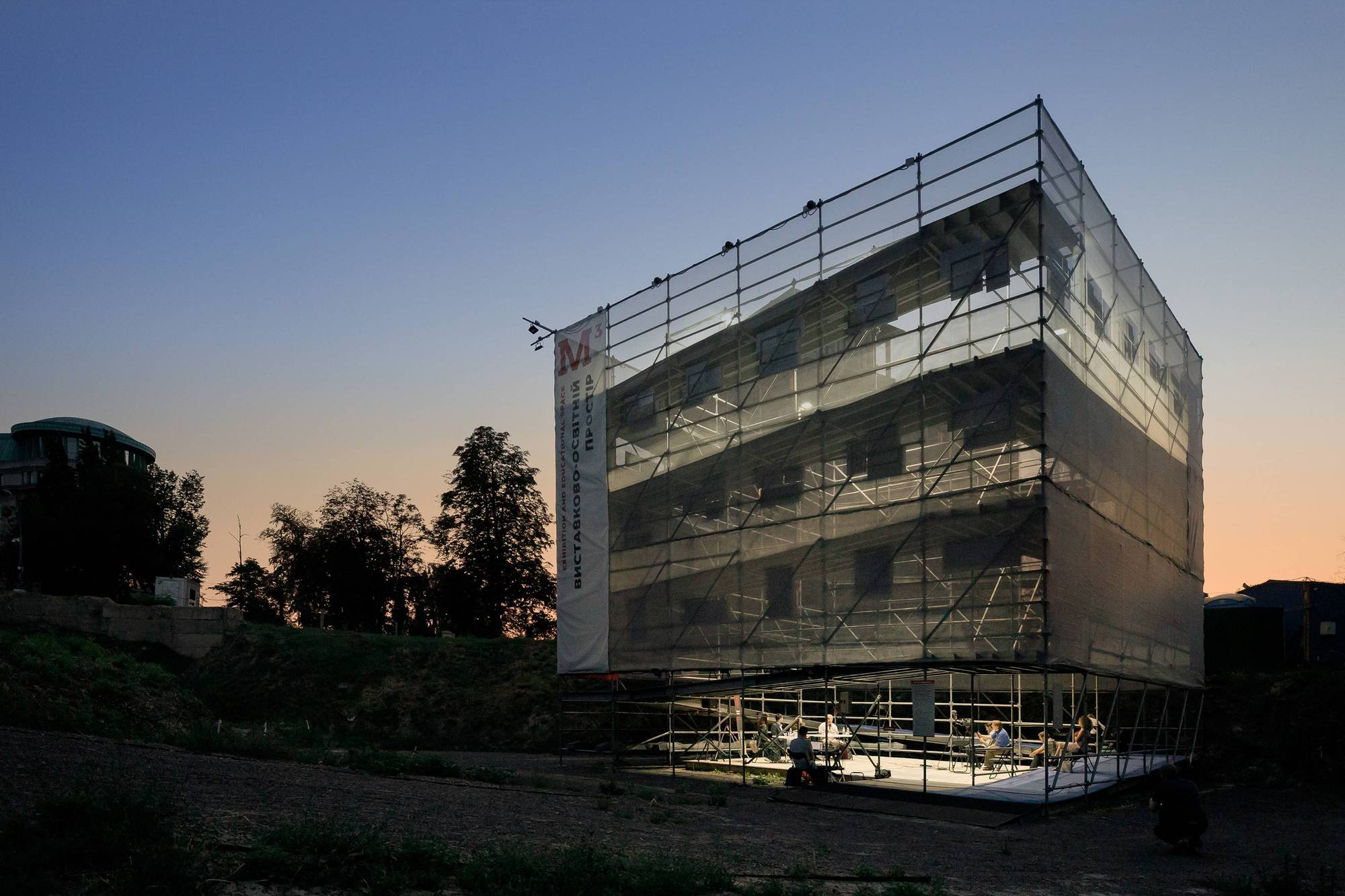 Gallery of CUBE Temporary Exhibition Pavilion / urban curators + Iegor ...