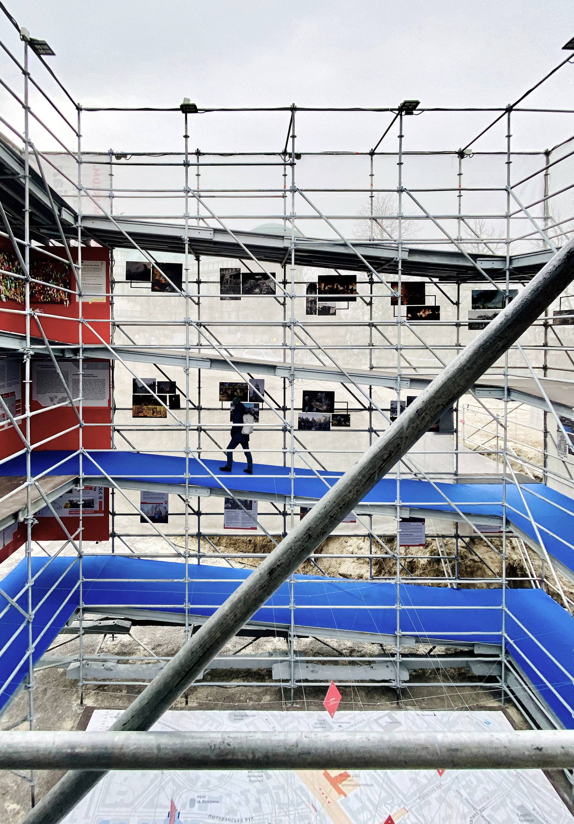 Gallery of CUBE Temporary Exhibition Pavilion / urban curators + Iegor ...