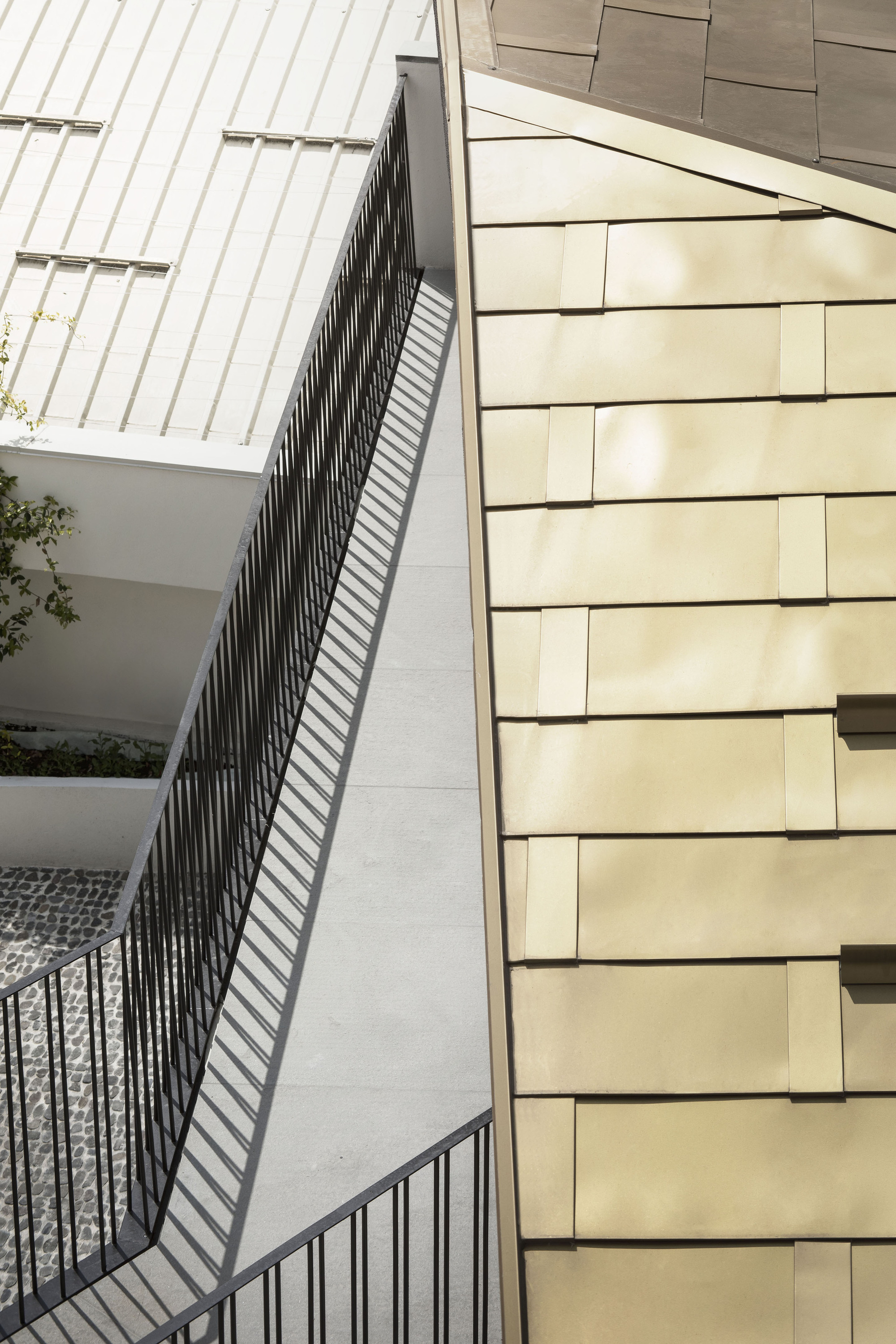 Gallery of Residential Building Canonica / deamicisarchitetti - 17
