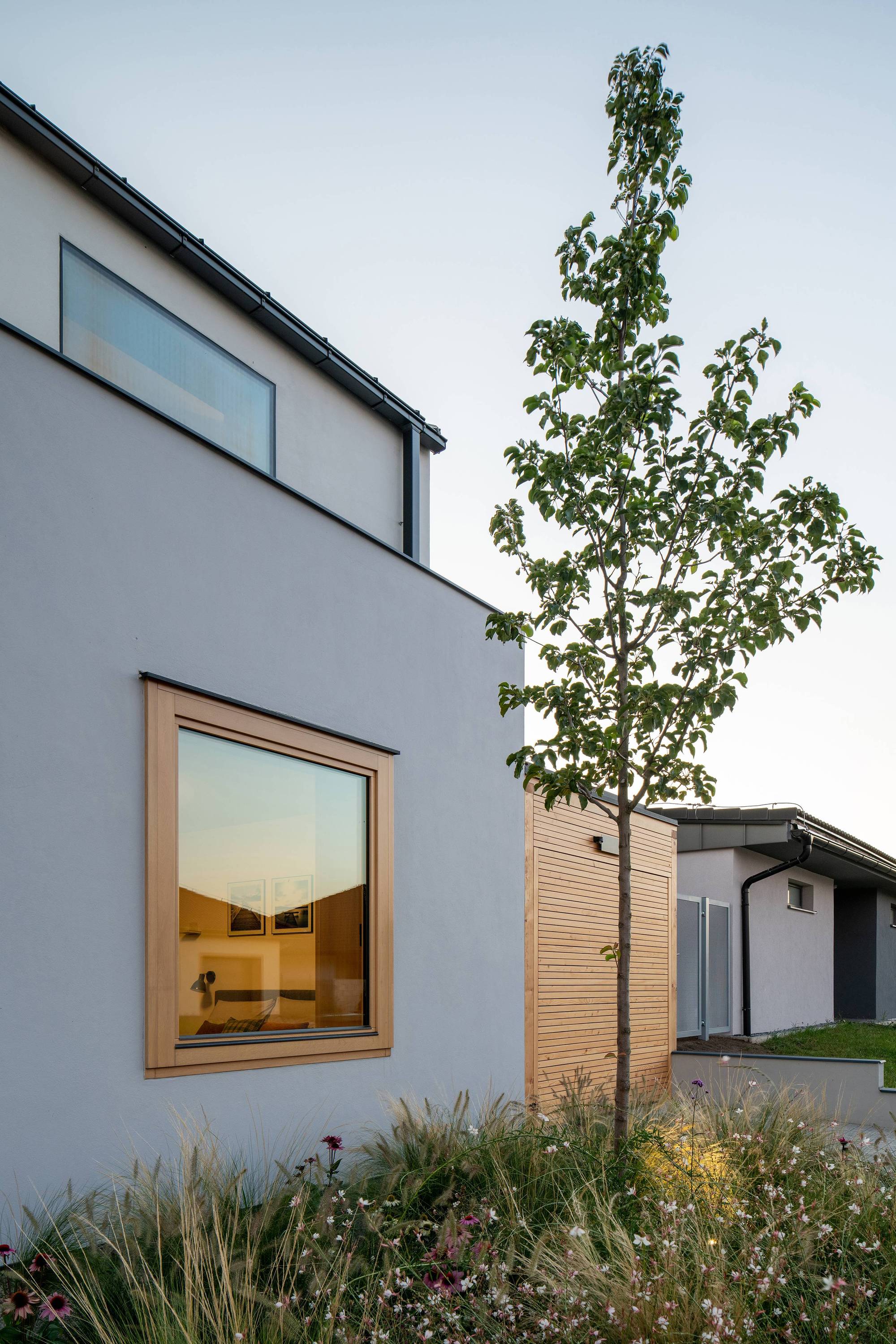 Gallery of Family House With Atrium / SENAA architekti - 7