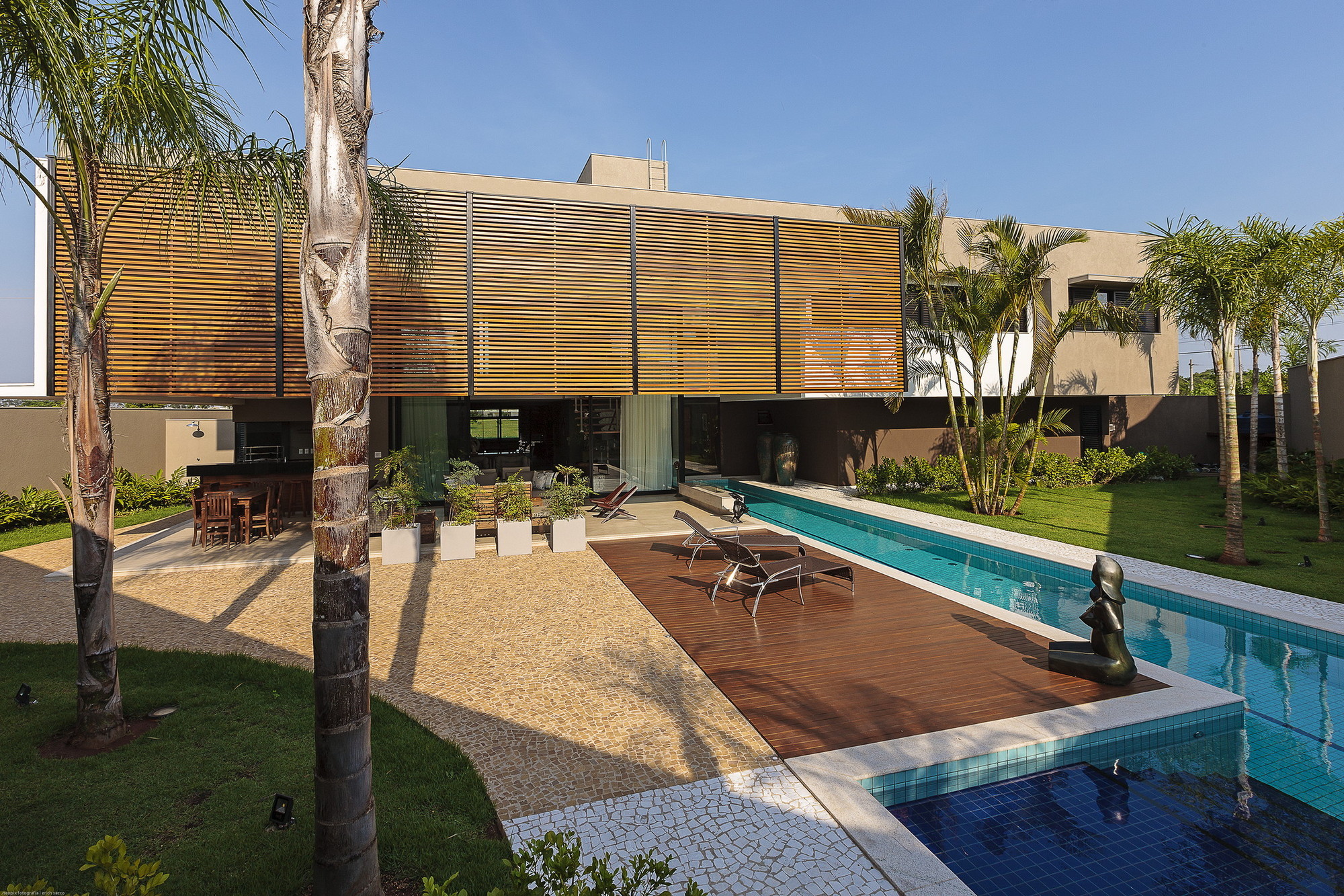 Gallery of Architecture and Territory: Houses in the Five Regions of ...