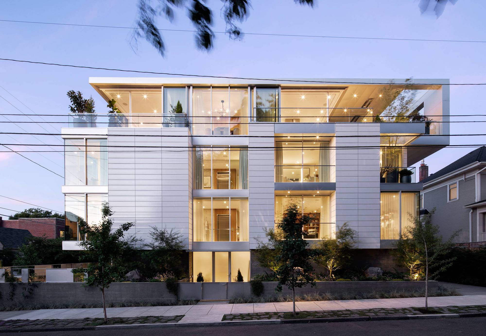 Gallery of Skyview House / William / Kaven Architecture - 1
