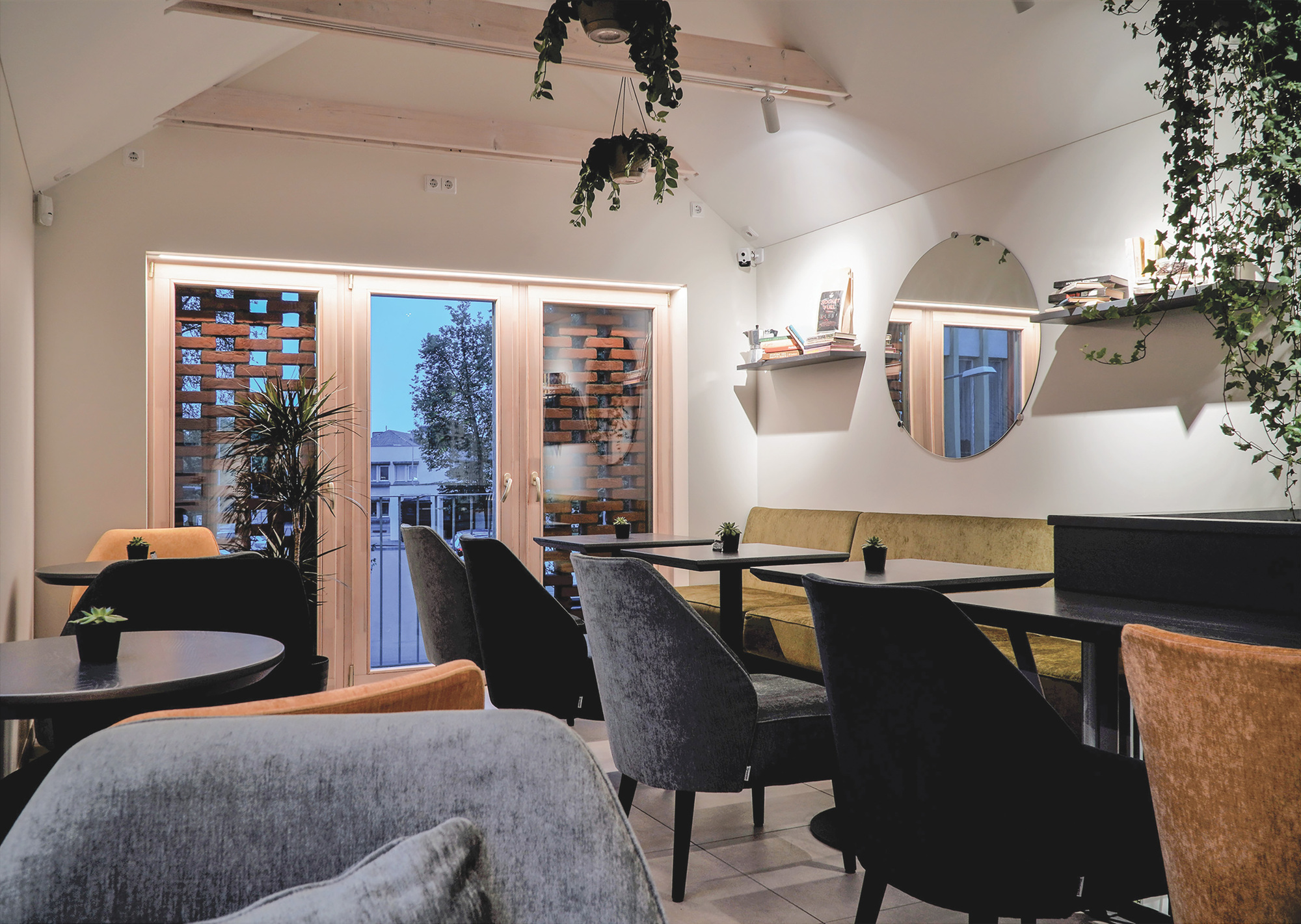 Gallery of Café House / DNA Studio - 5