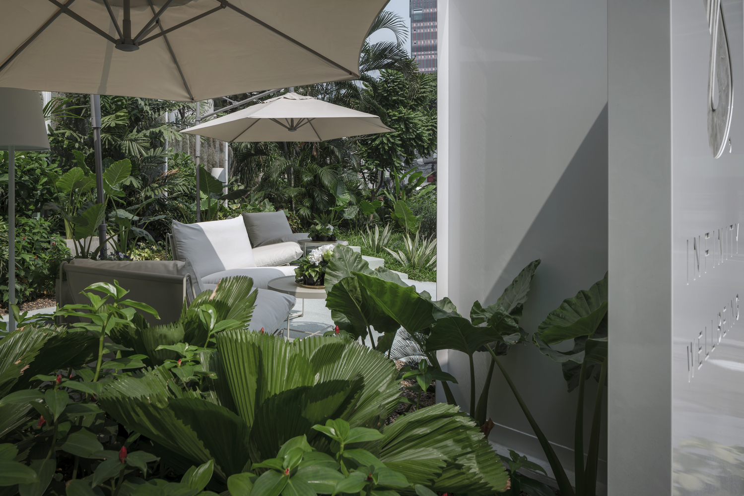 Gallery of Infinity Wellbeing Spa Bangkok / Space Popular - 3