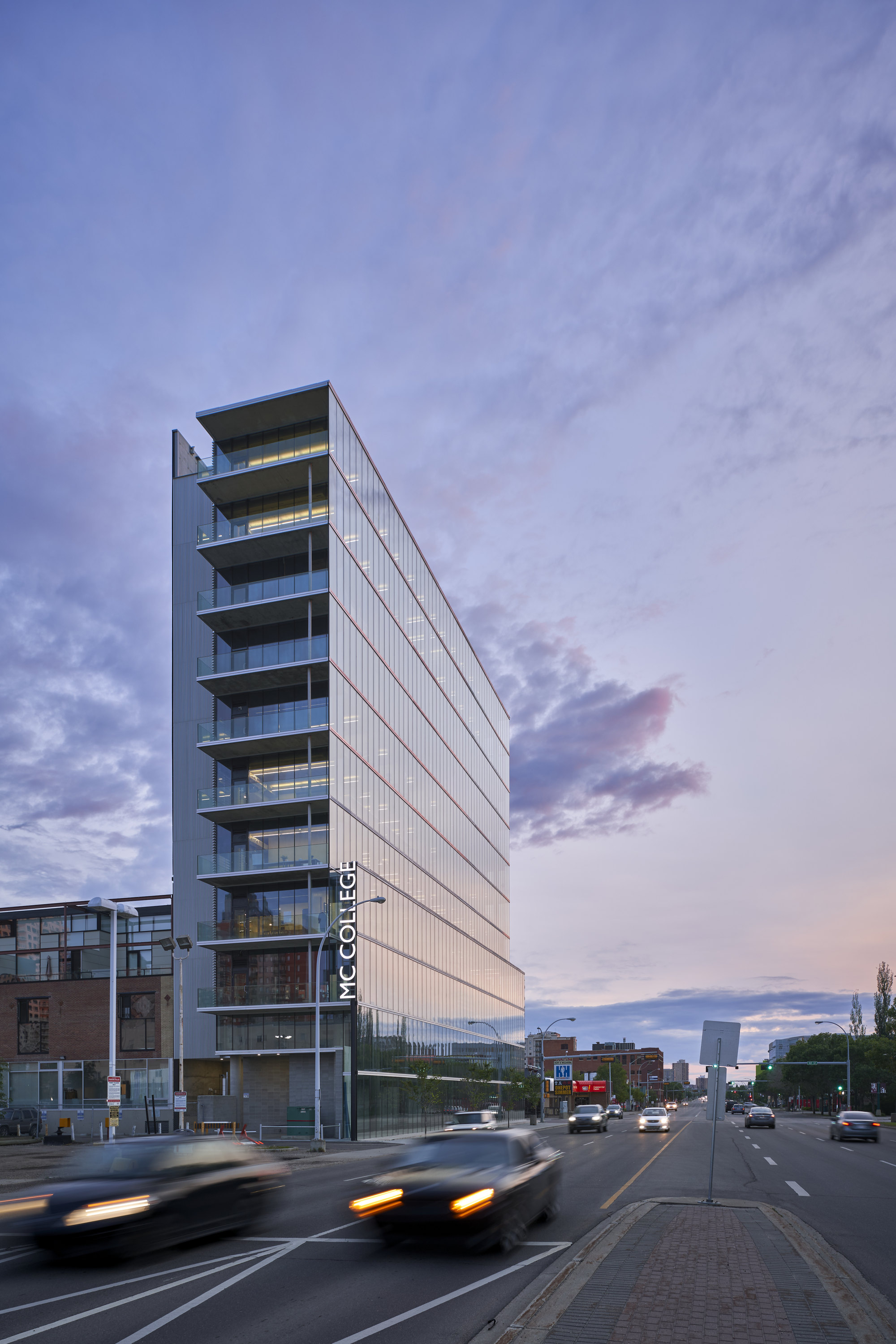 Gallery of The Edge Office Building / Dub Architects - 11