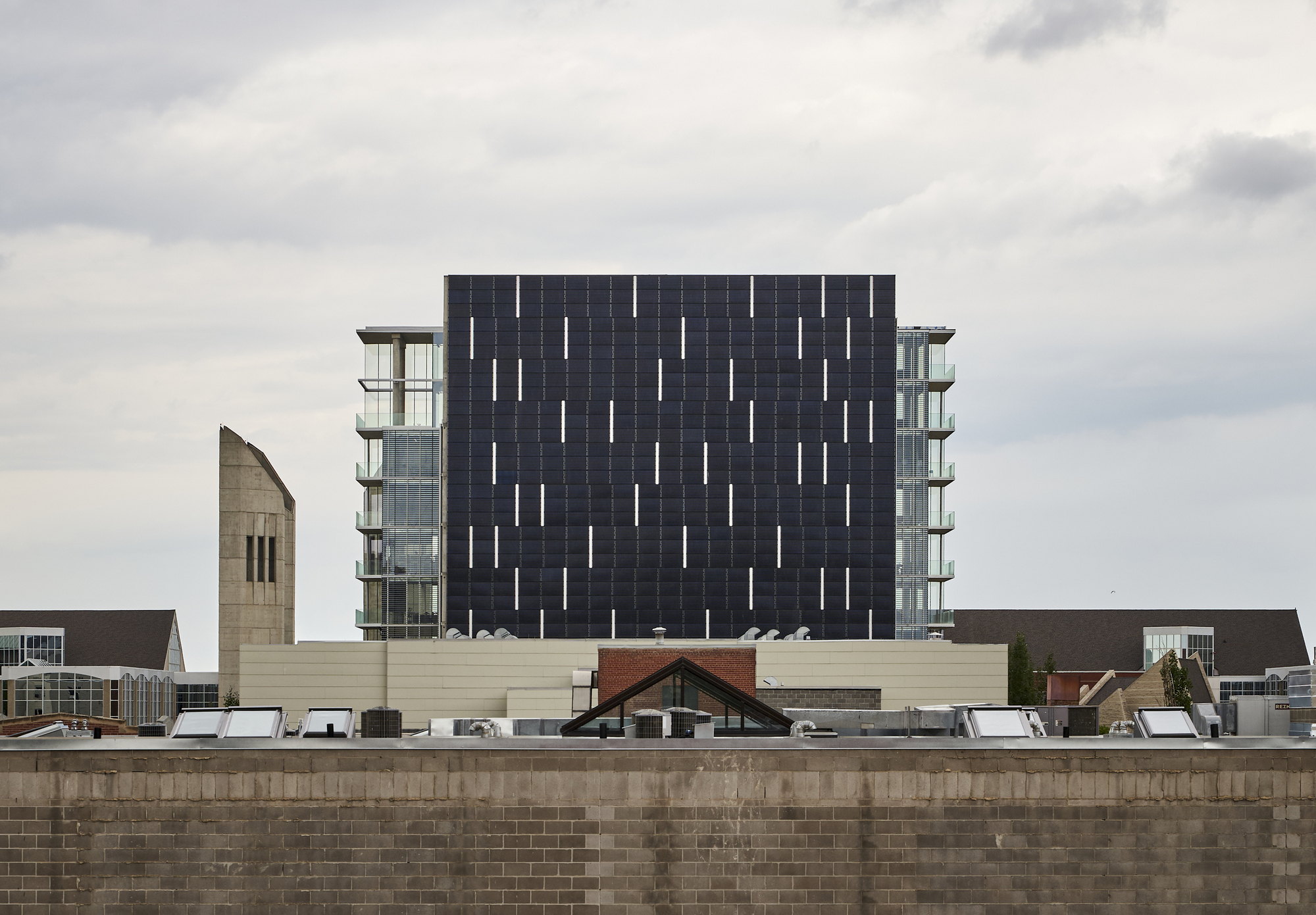 Gallery of The Edge Office Building / Dub Architects - 8