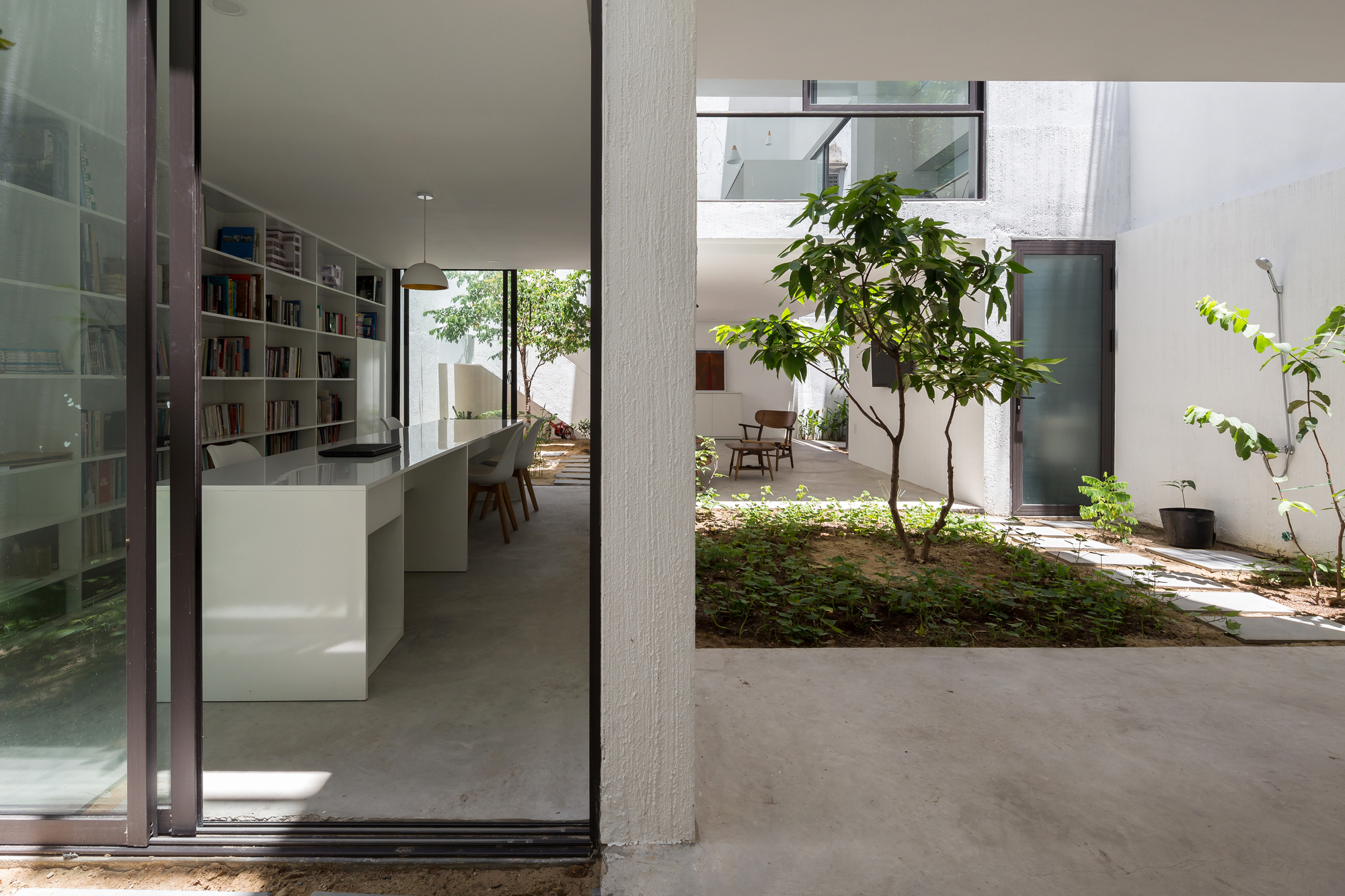Gallery of Mệ Loan’s House / H-H Studio - 2