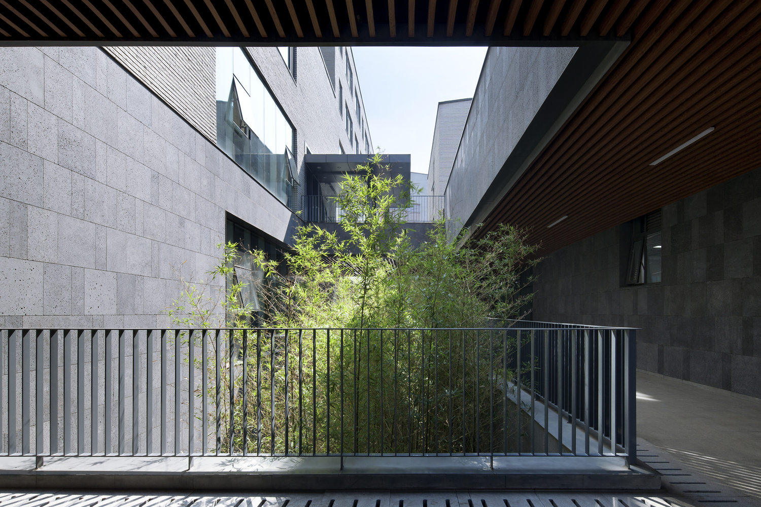 Gallery of Beijing Yangyang Group Headquarters / BIAD - 11