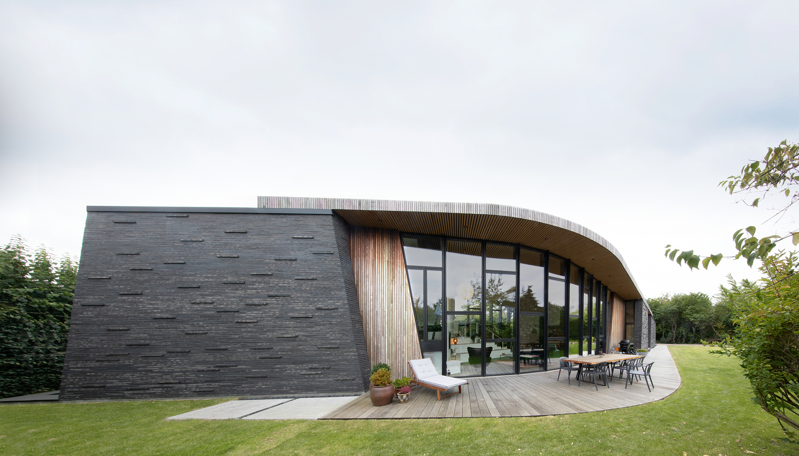 Gallery of Boomerang House / AJG Architects - 4
